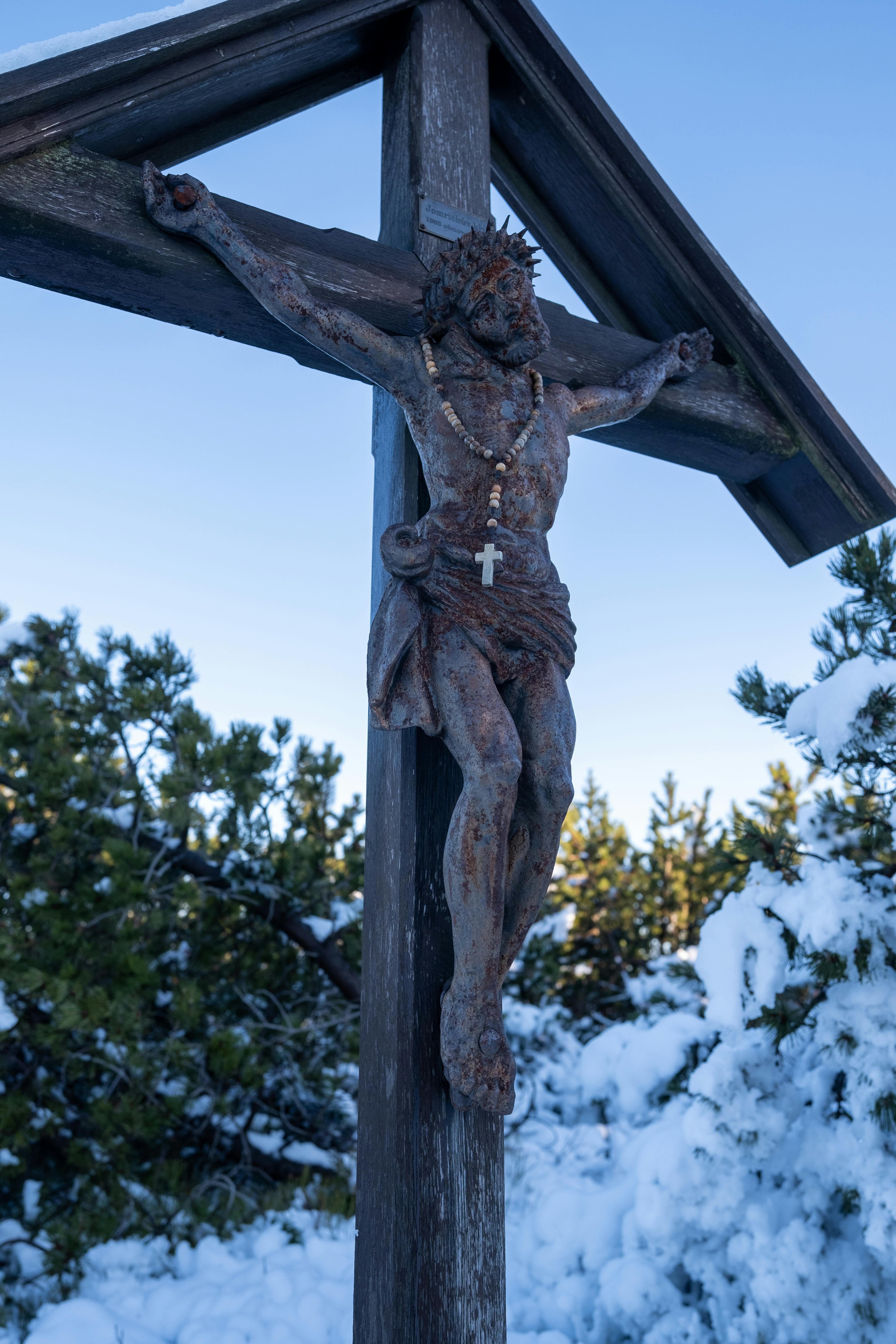 Jesus Christ on Cross · Free Stock Photo