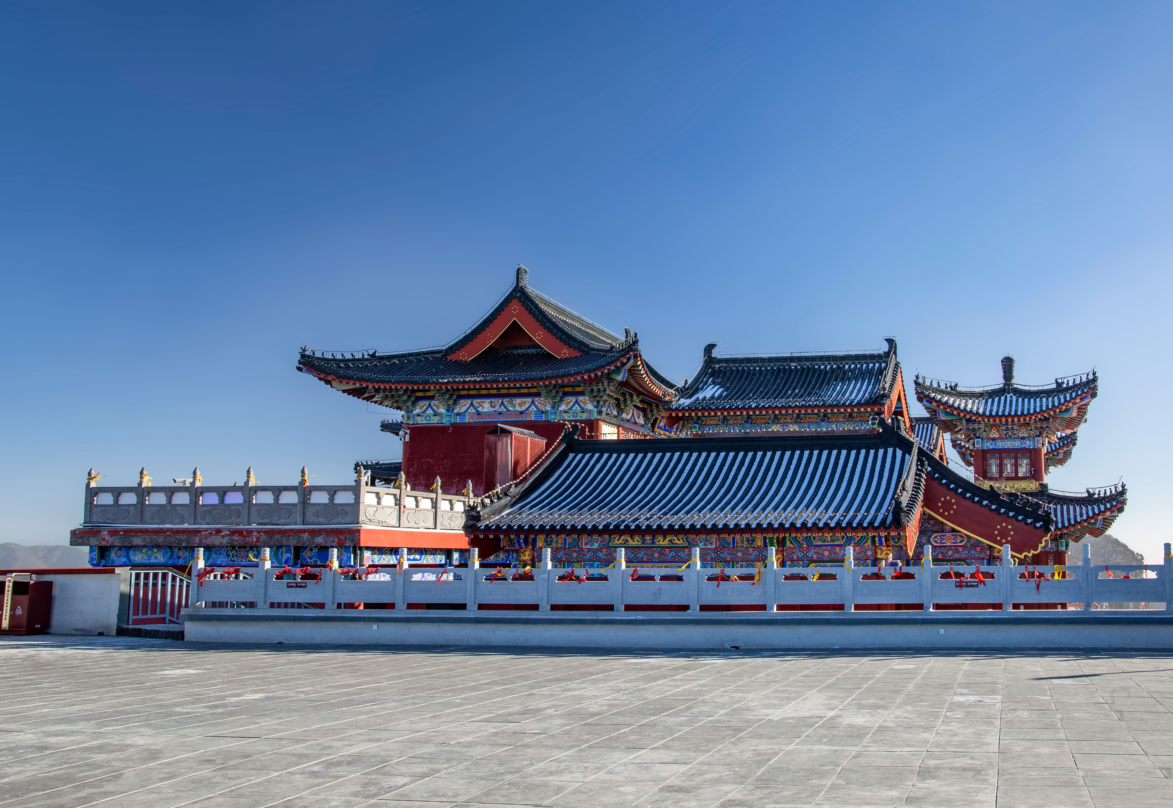 Clear Sky over Temple Building · Free Stock Photo