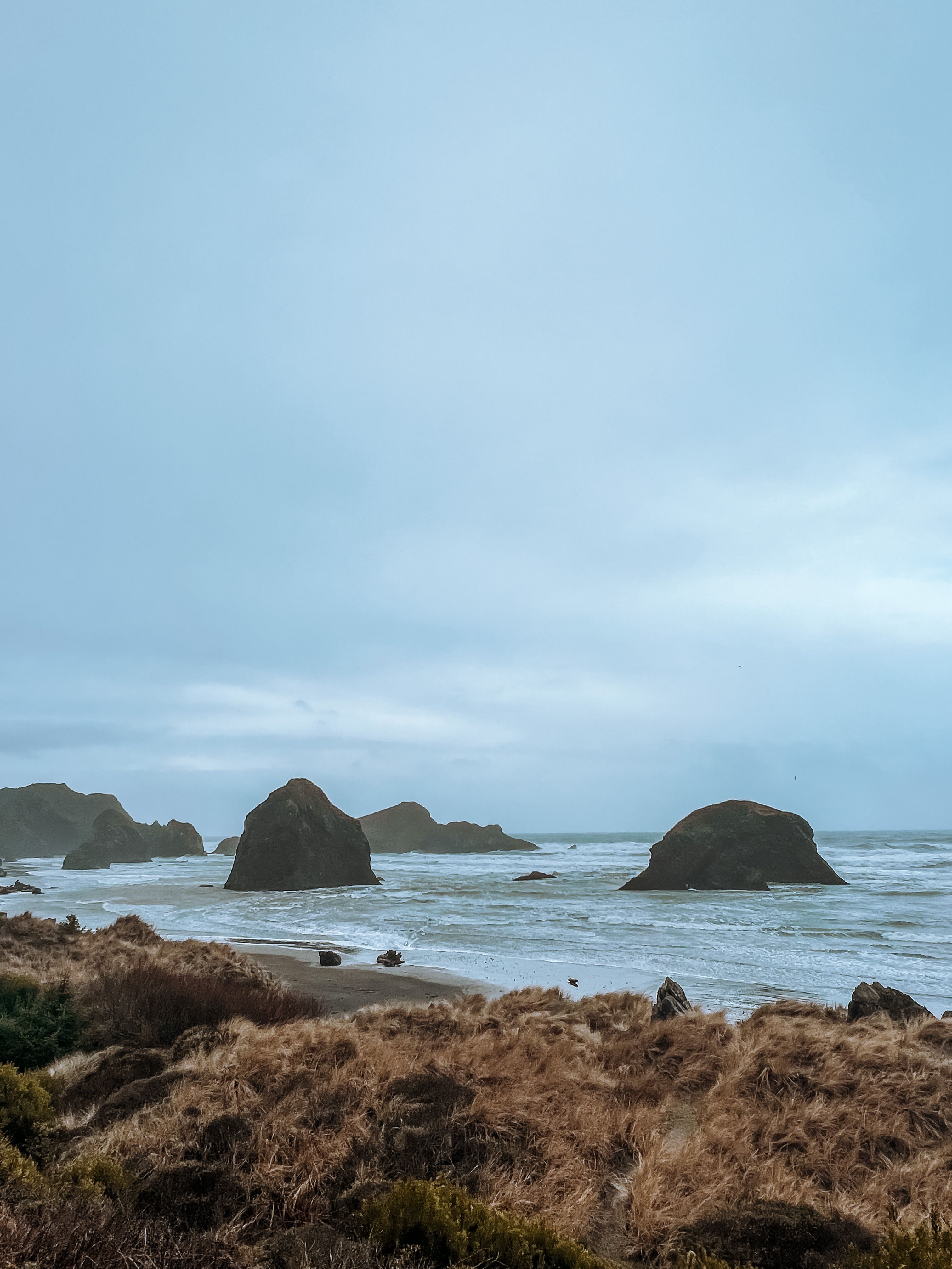 Overcast over Sea Shore at Dusk · Free Stock Photo