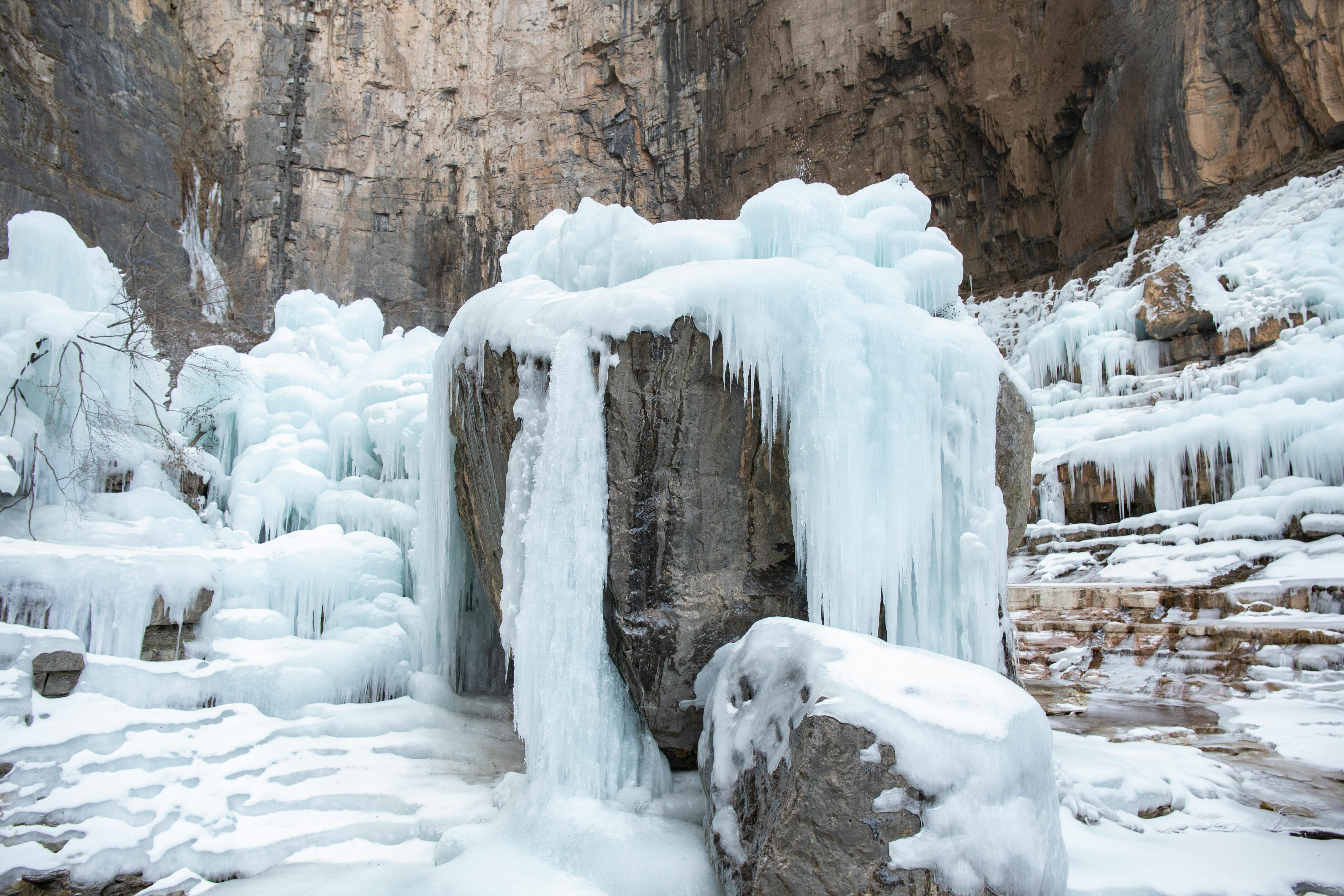 Rock Formation in Ice · Free Stock Photo