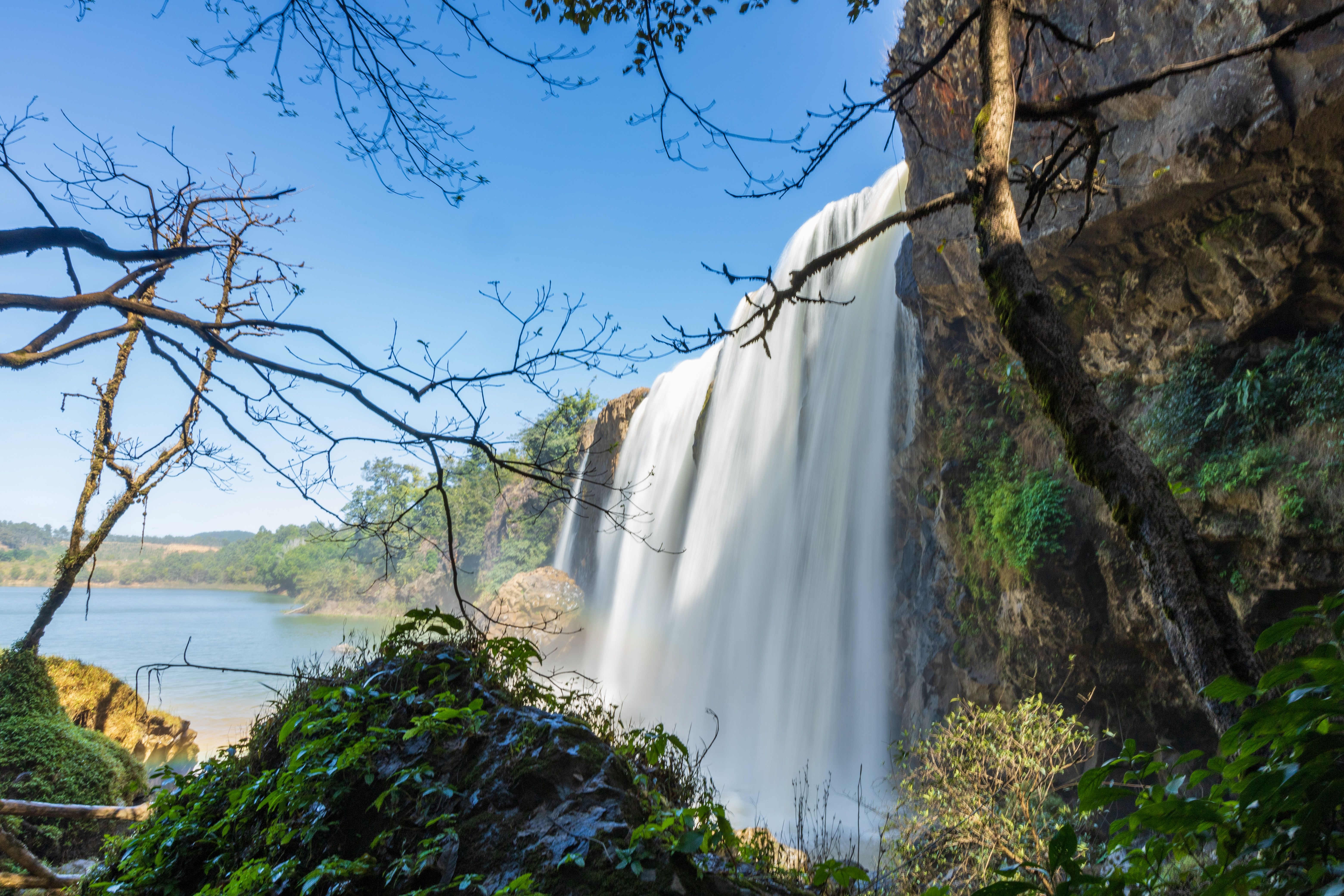 Clear Sky over Waterfall · Free Stock Photo