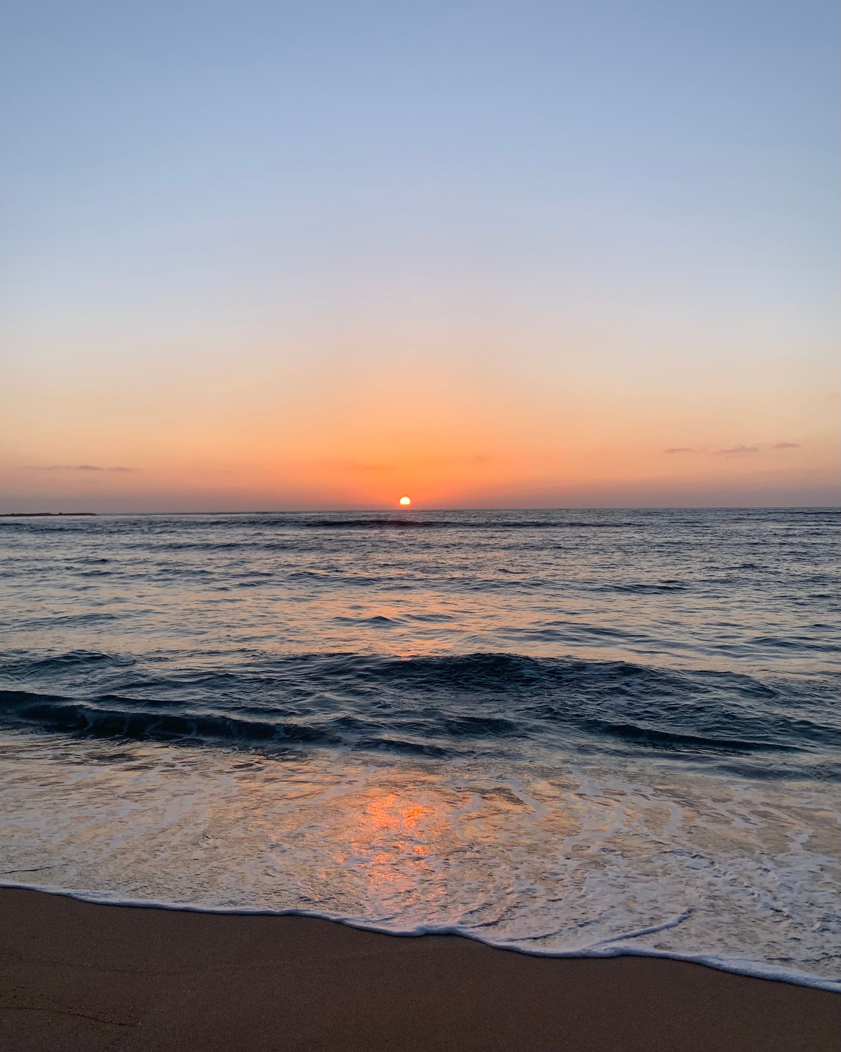 Seashore Under White and Blue Sky during Sunset · Free Stock Photo