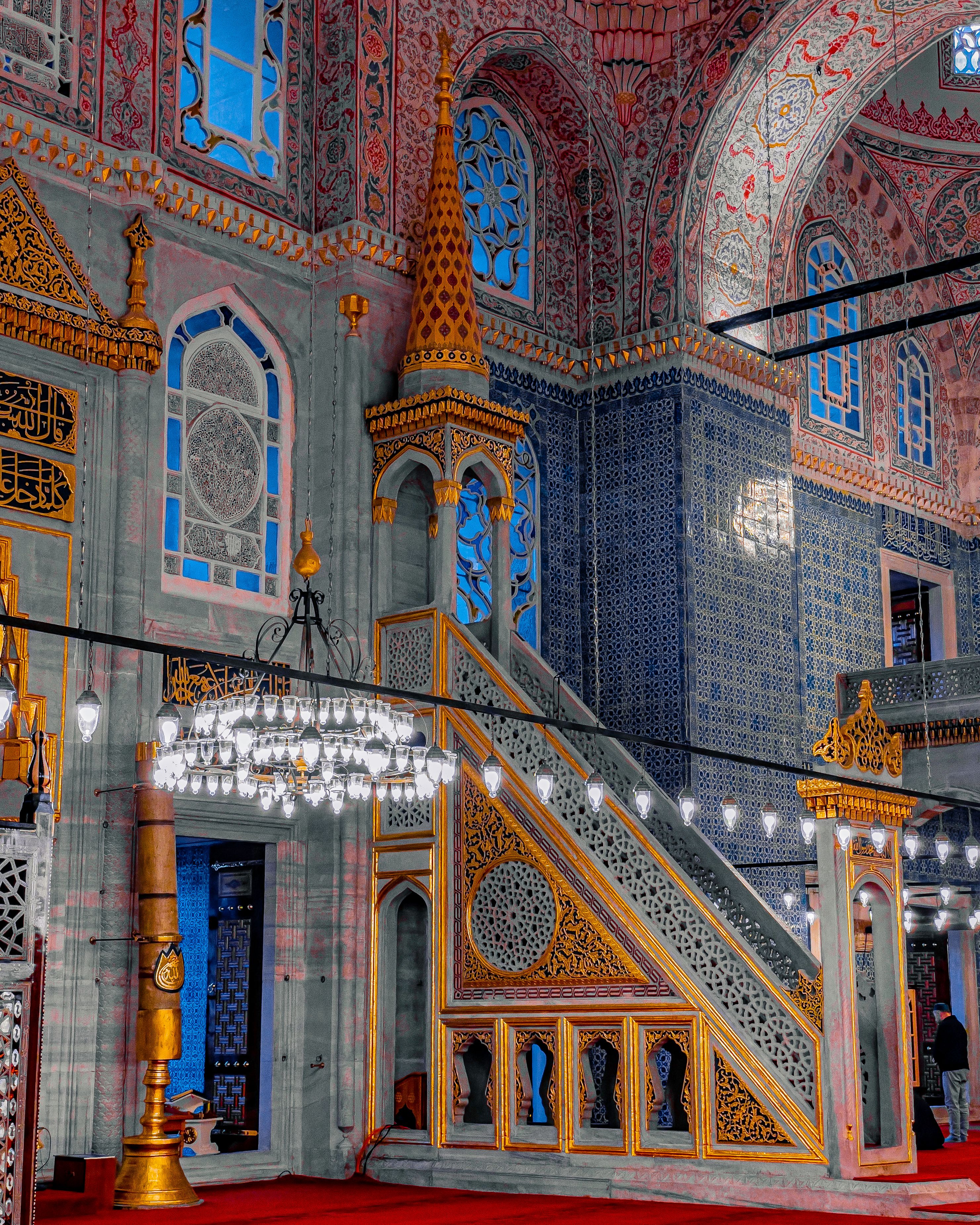 Golden Decorations and Chandelier in Mosque · Free Stock Photo