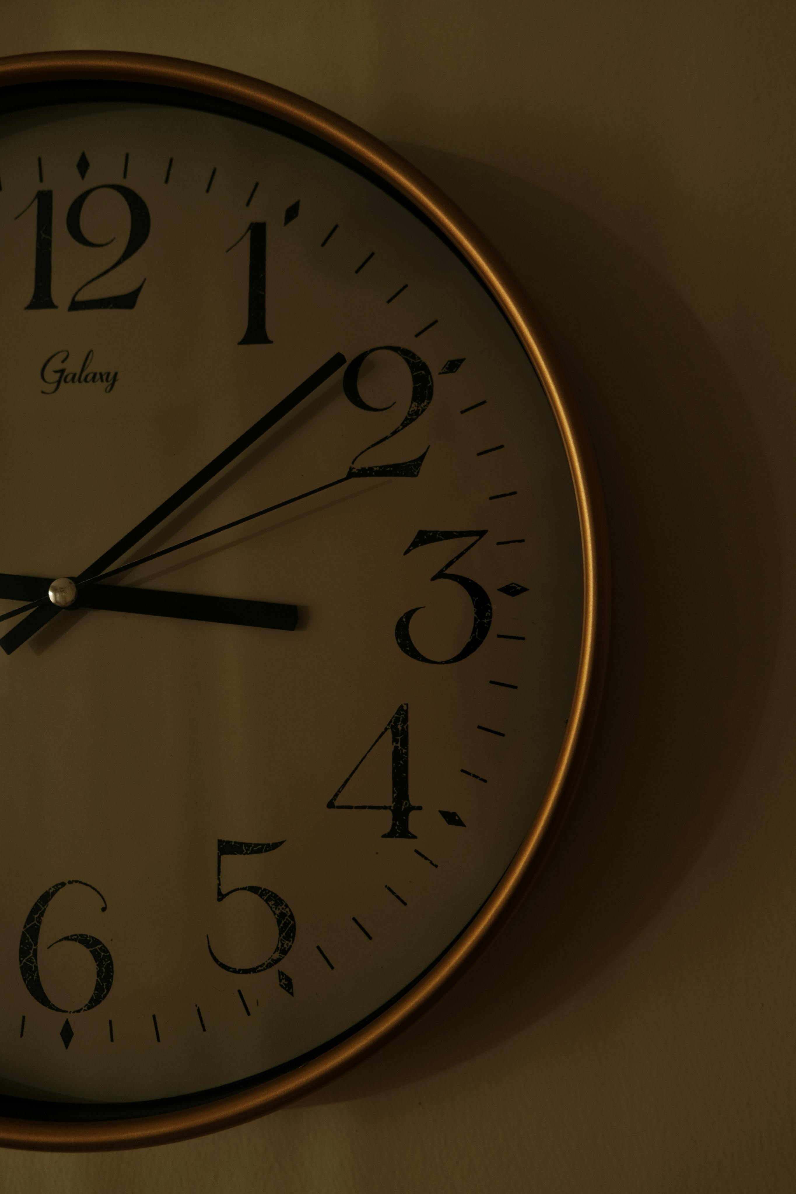 Close up of Clock · Free Stock Photo