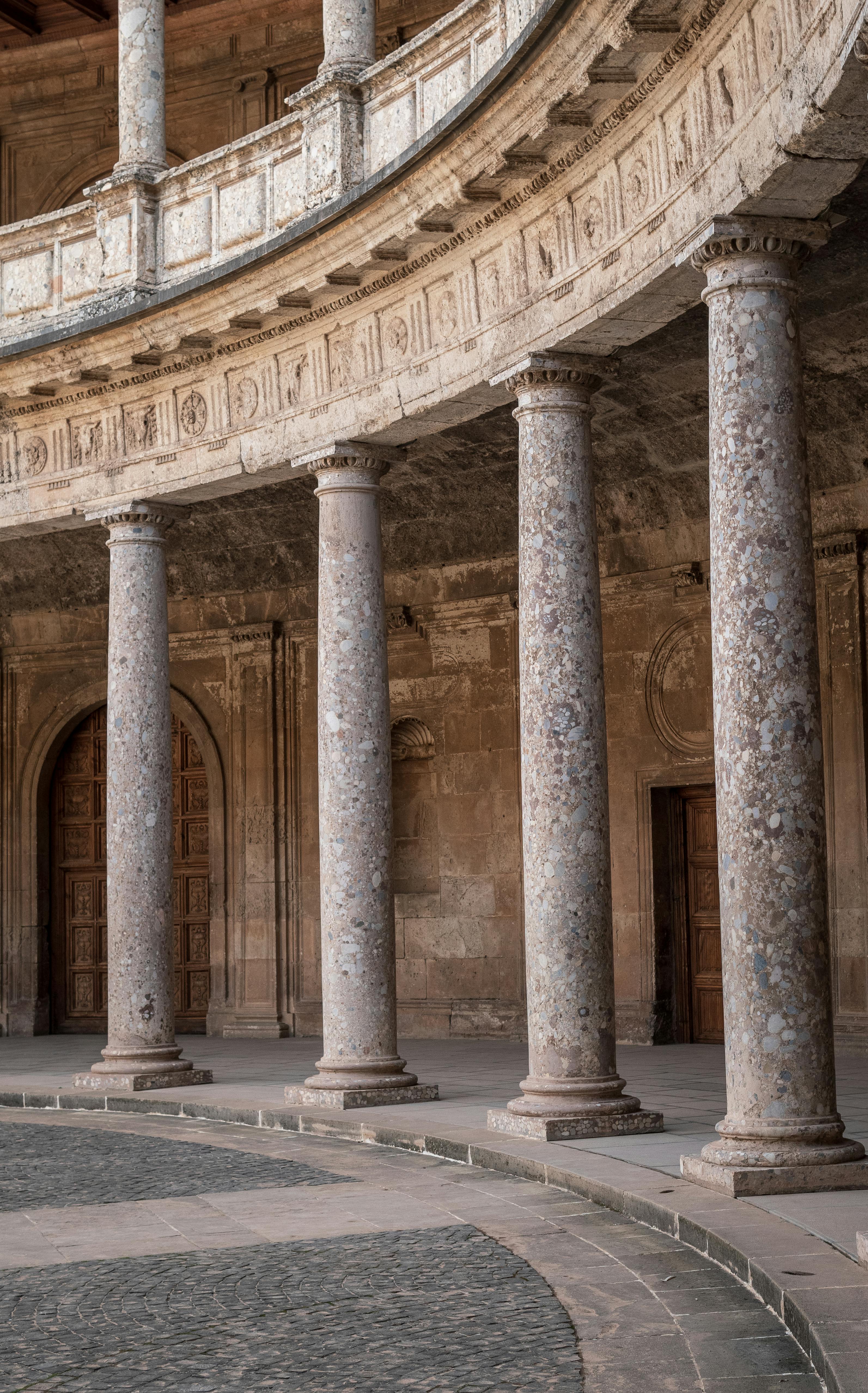 Historic Stone Building with Columns · Free Stock Photo