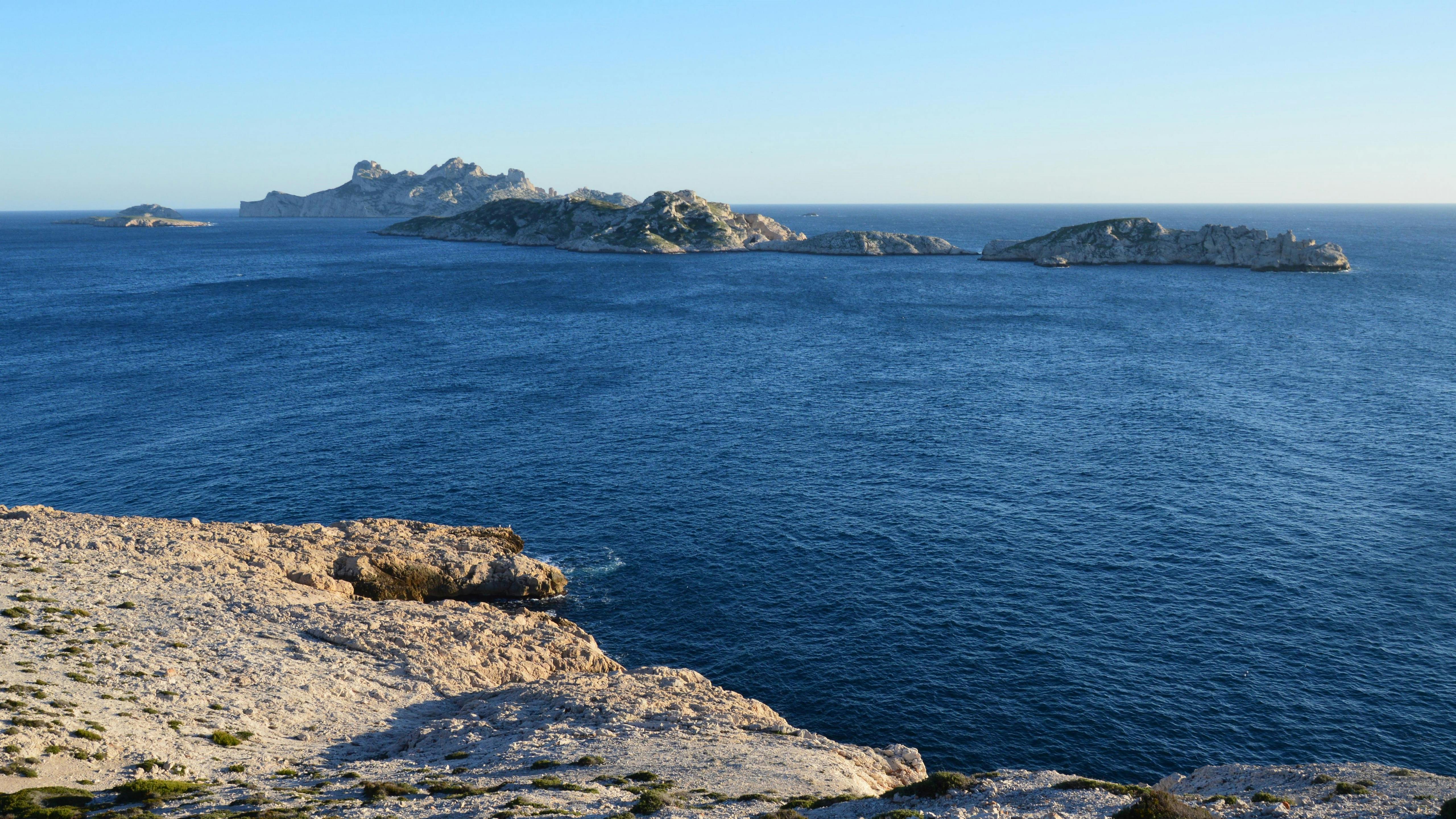 Islets in the Sea · Free Stock Photo
