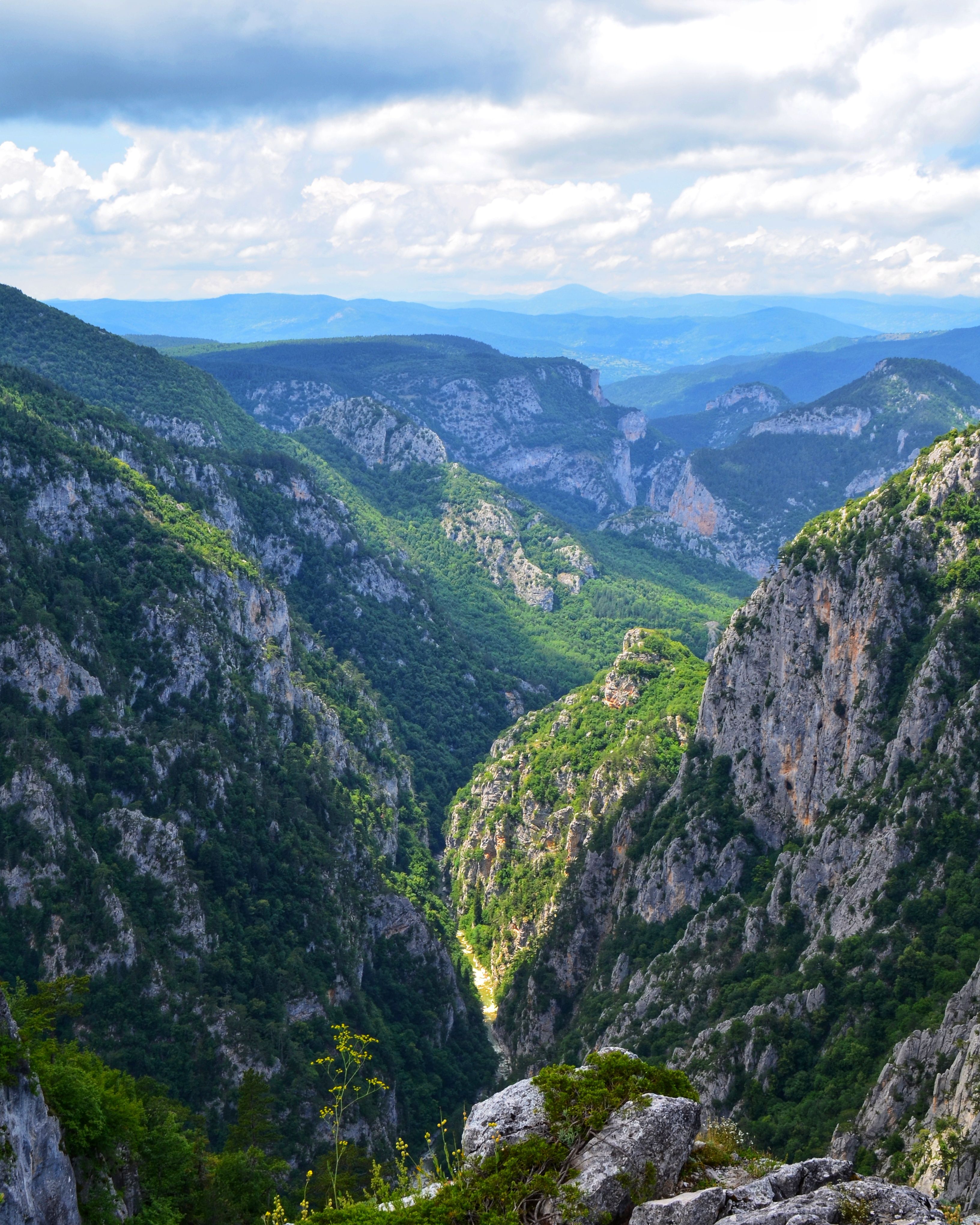 Mountains and Valley · Free Stock Photo