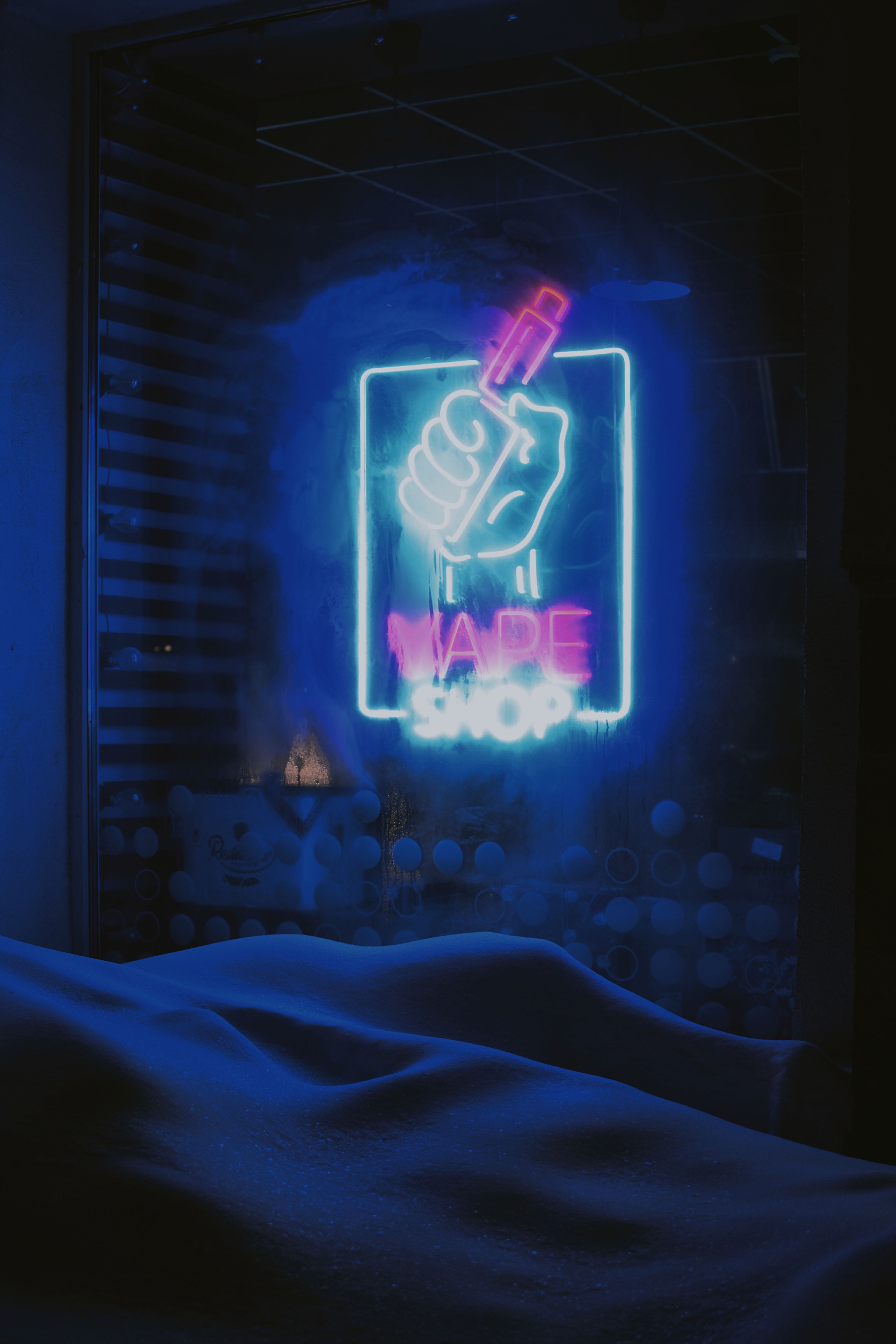 Thief Neon Photos, Download The BEST Free Thief Neon Stock Photos & HD ...