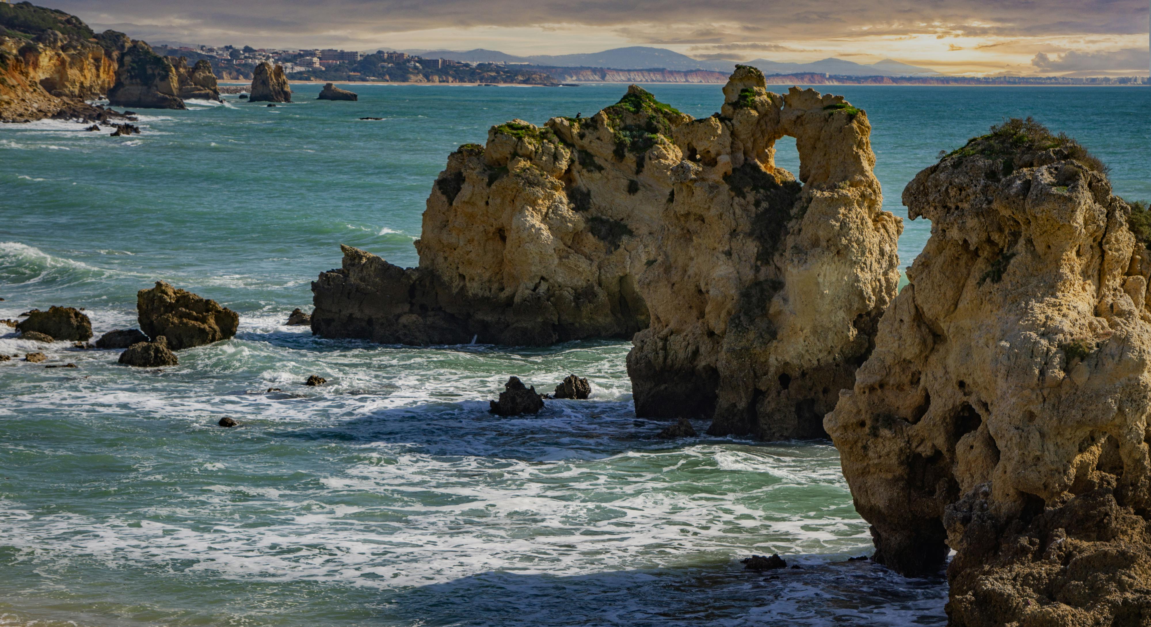 Rock Formations in the Sea · Free Stock Photo