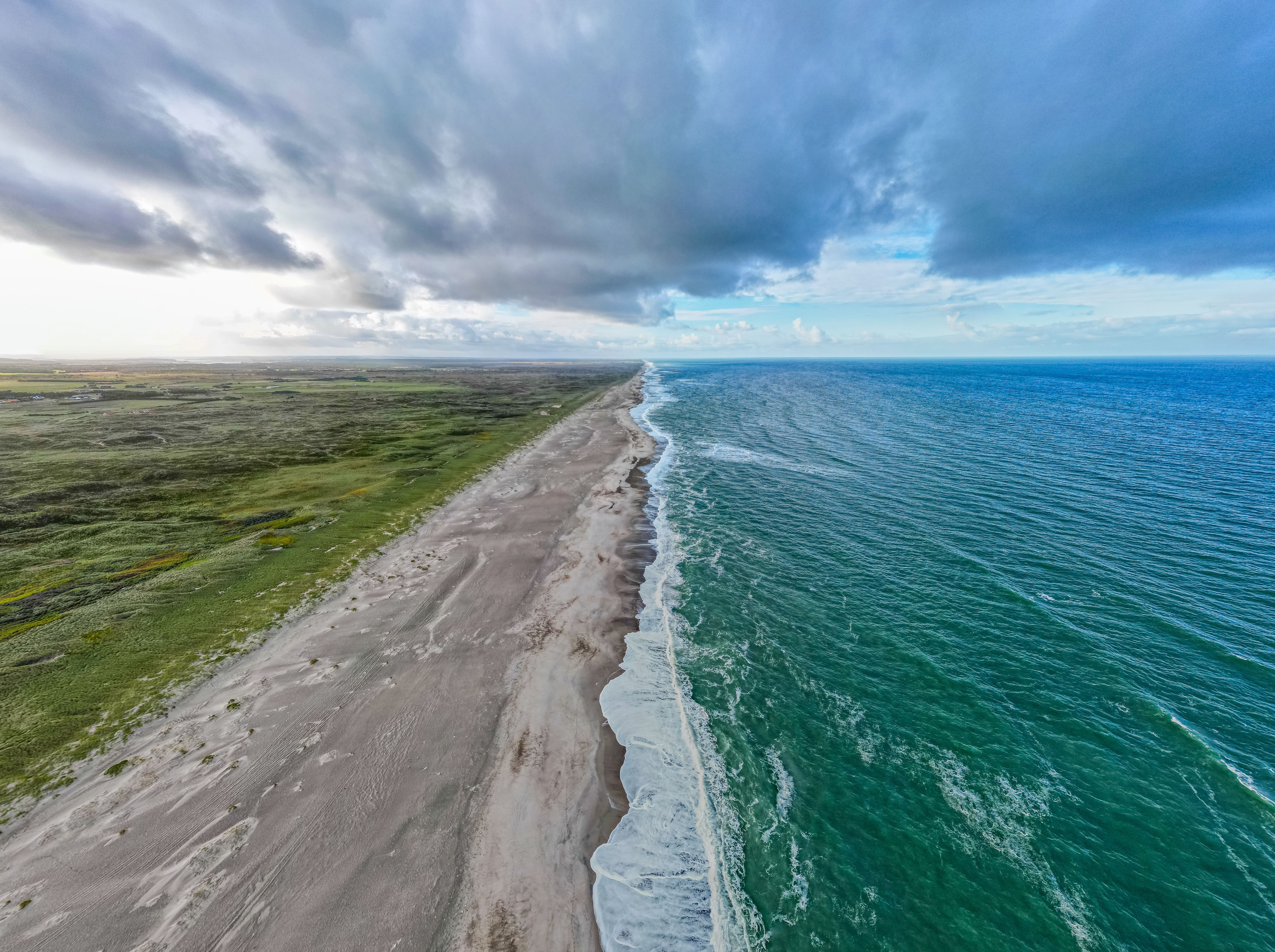 Aerial Photography of a Beach · Free Stock Photo