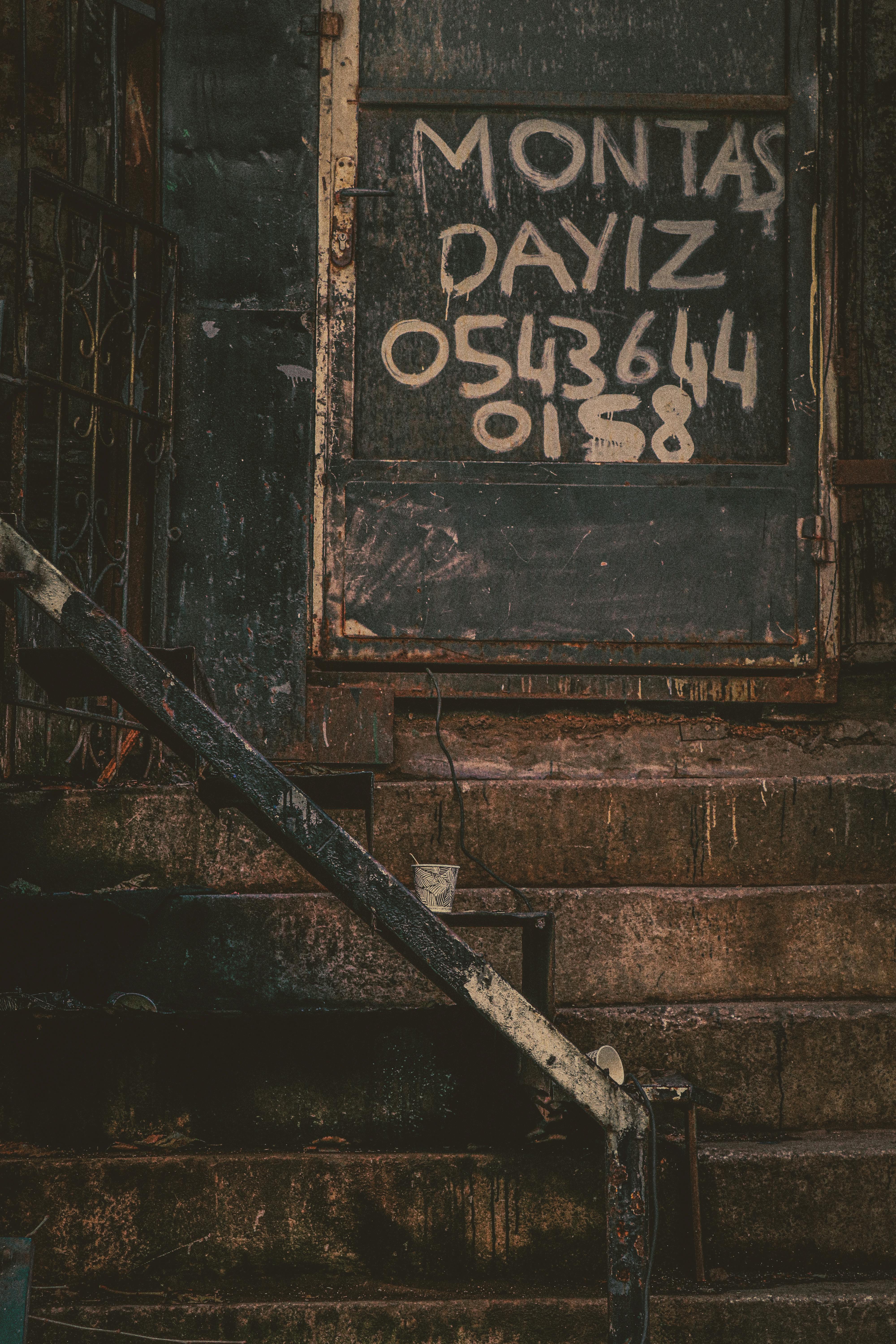 Writing on Abandoned Building Wall · Free Stock Photo