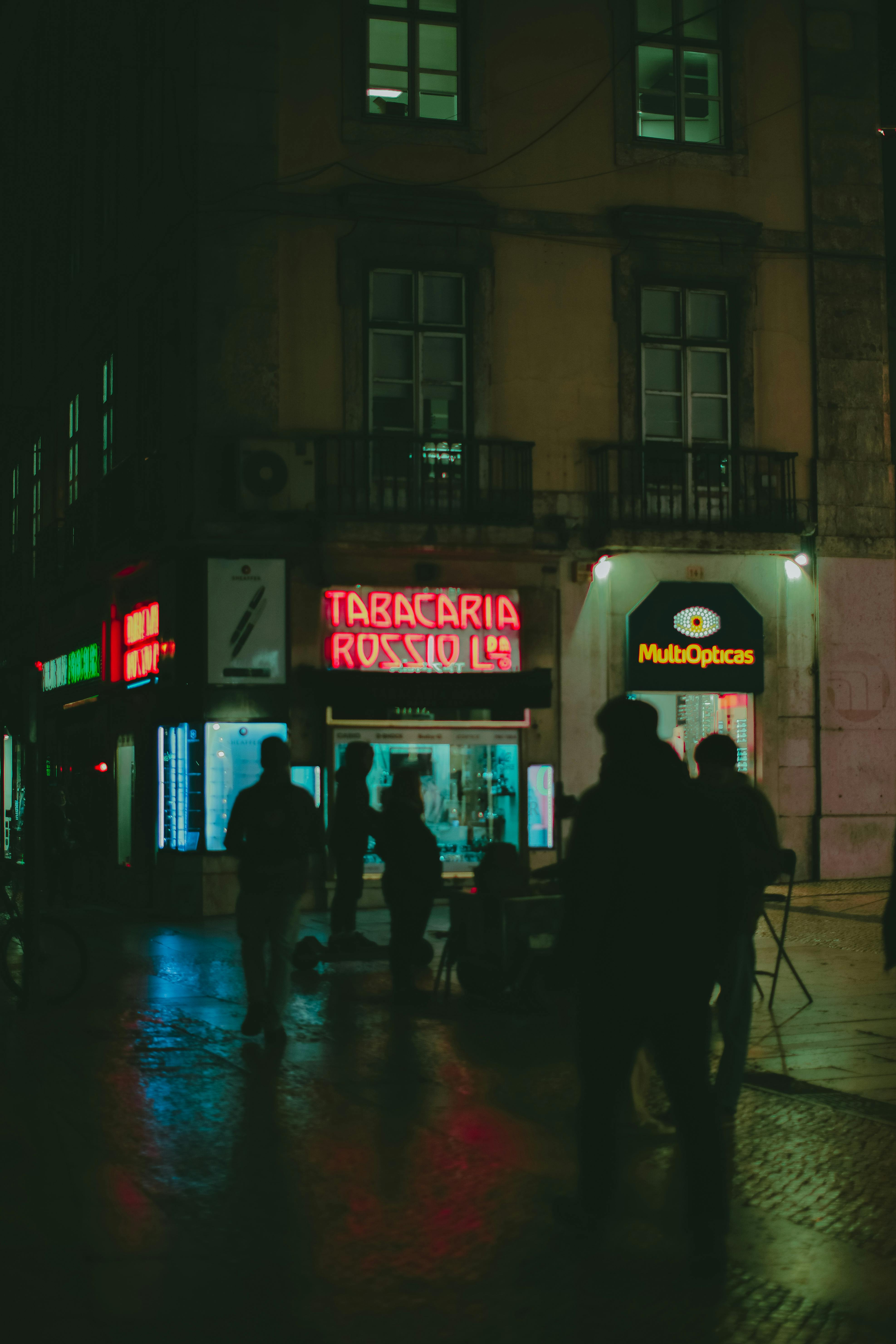Illuminated Street of Tokyo, Japan at Night · Free Stock Photo