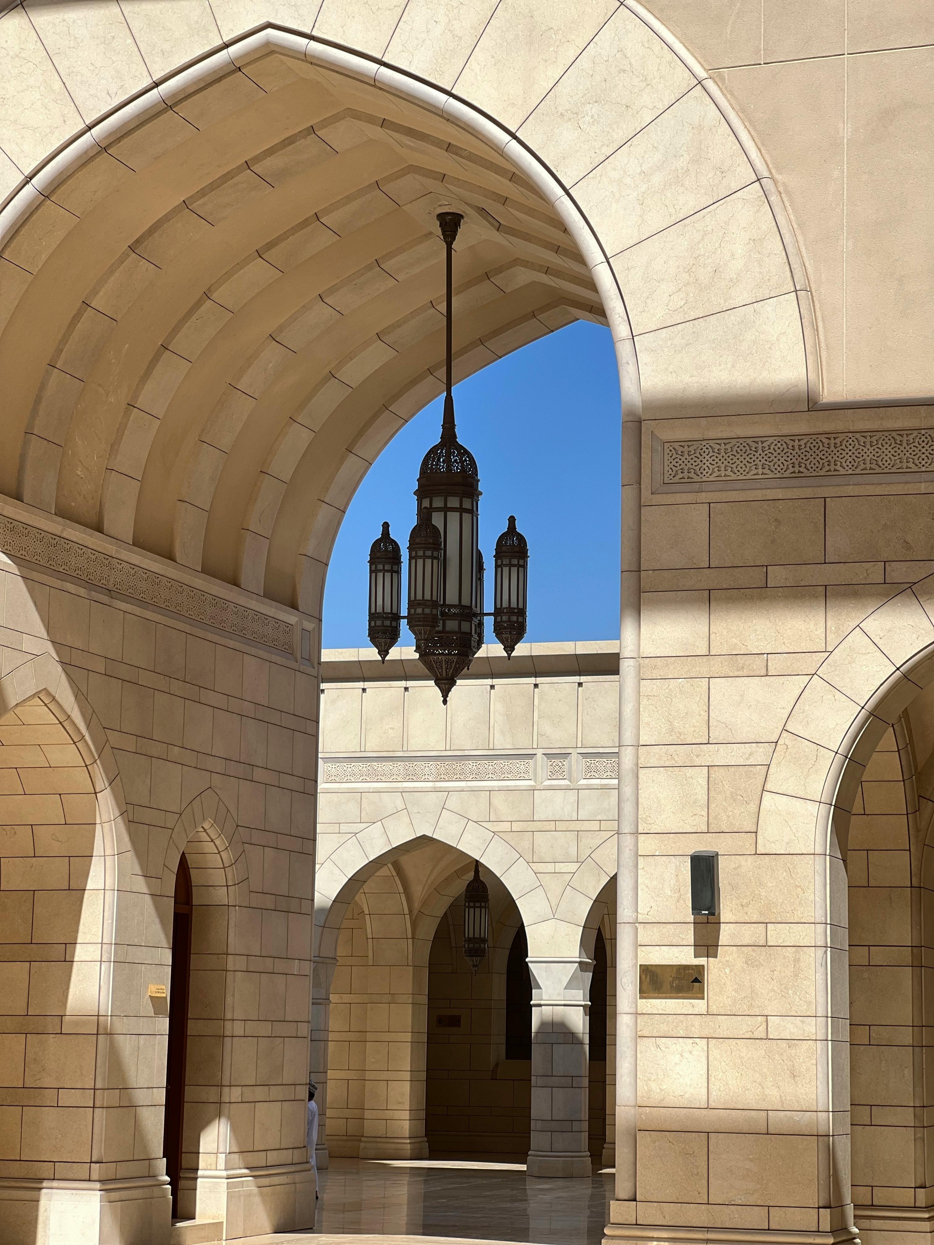 Arch Passage on a Courtyard · Free Stock Photo