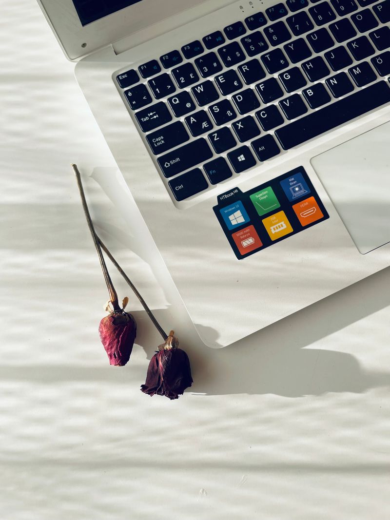 Laptop Logos Photos, Download The BEST Free Laptop Logos Stock Photos ...