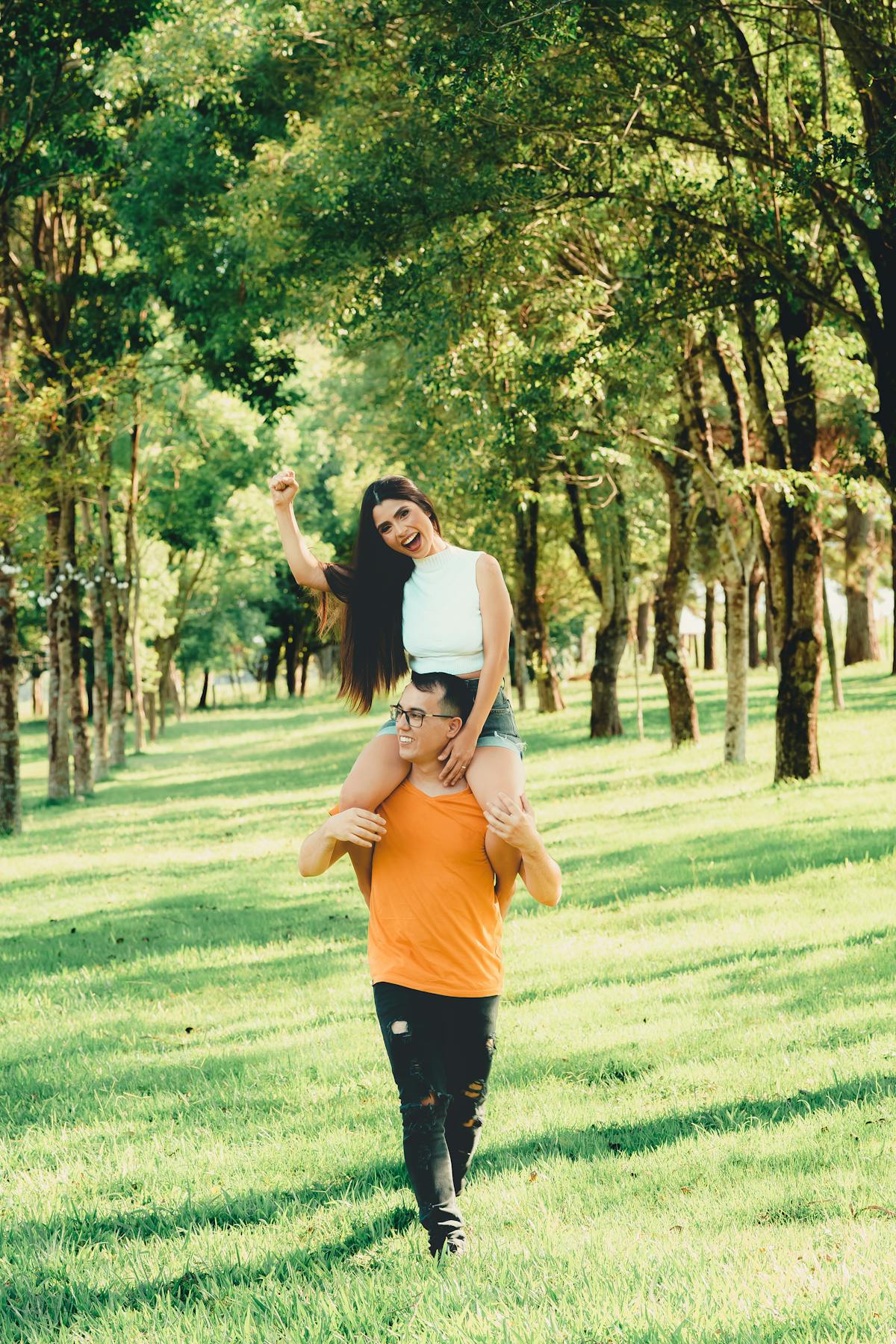 Man Carrying Woman Over Shoulder Photos, Download The BEST Free Man ...