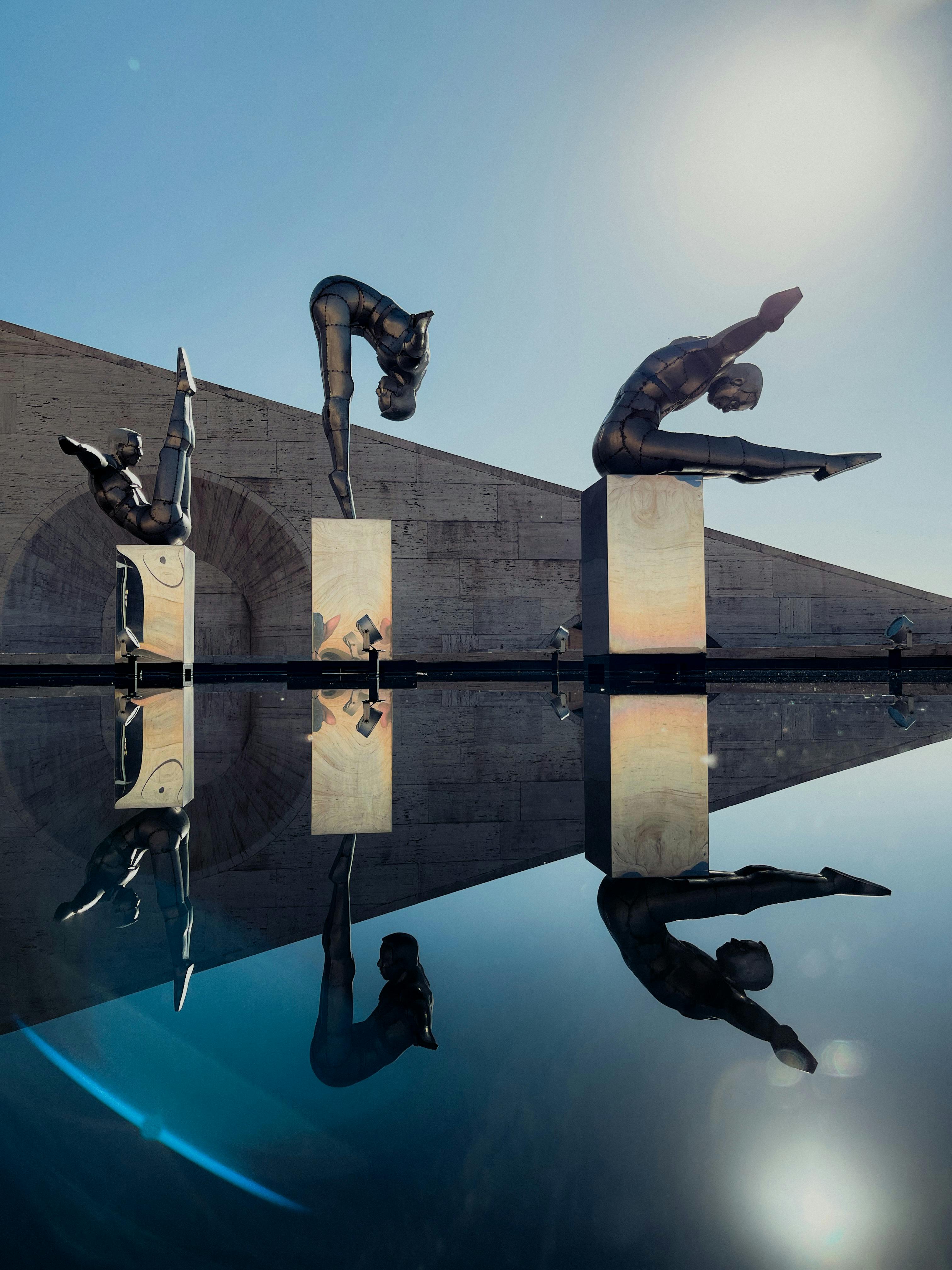 Sculpture of Three Divers in Cascade Complex Museum · Free Stock Photo