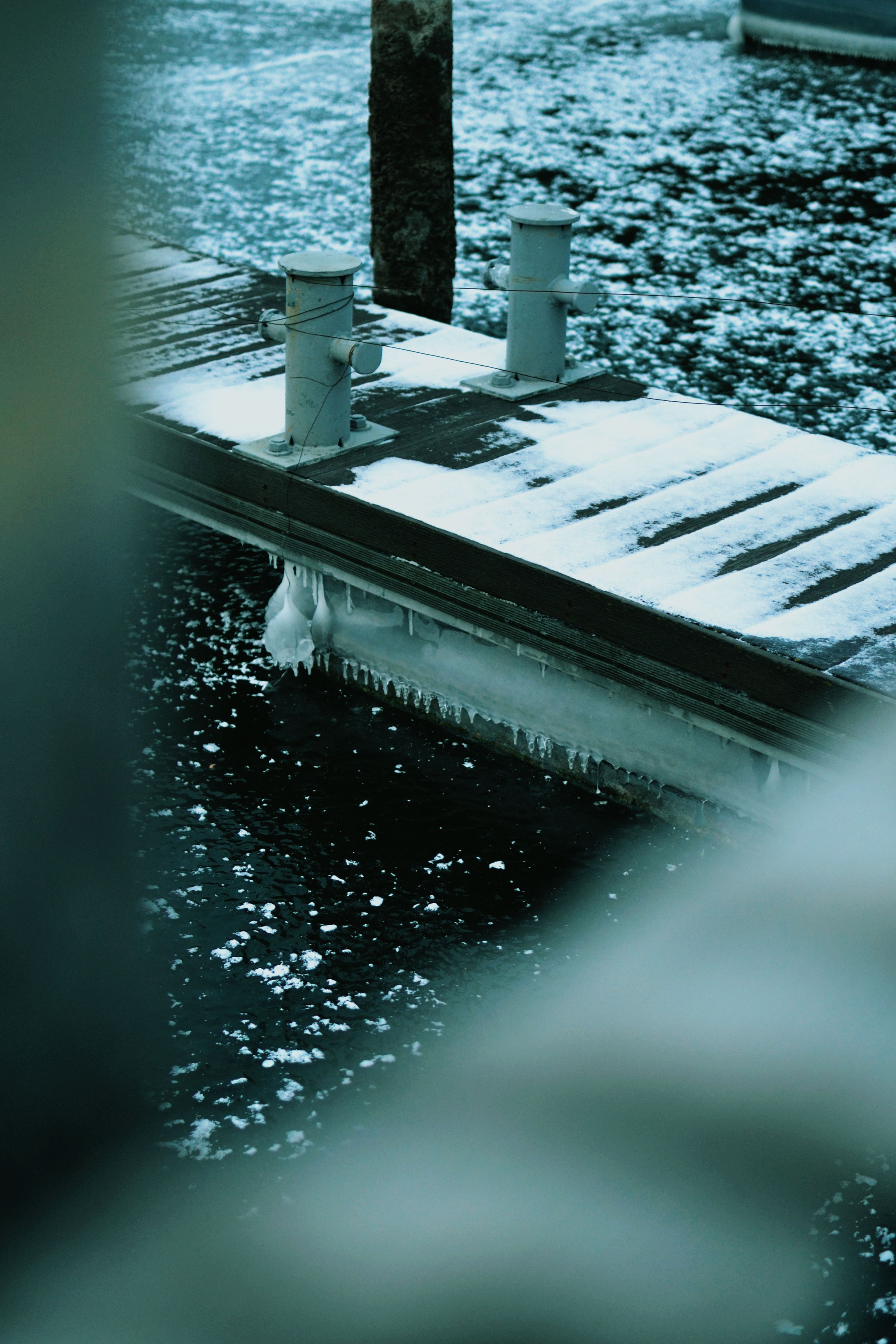 Snow Covered Jetty and Sea · Free Stock Photo