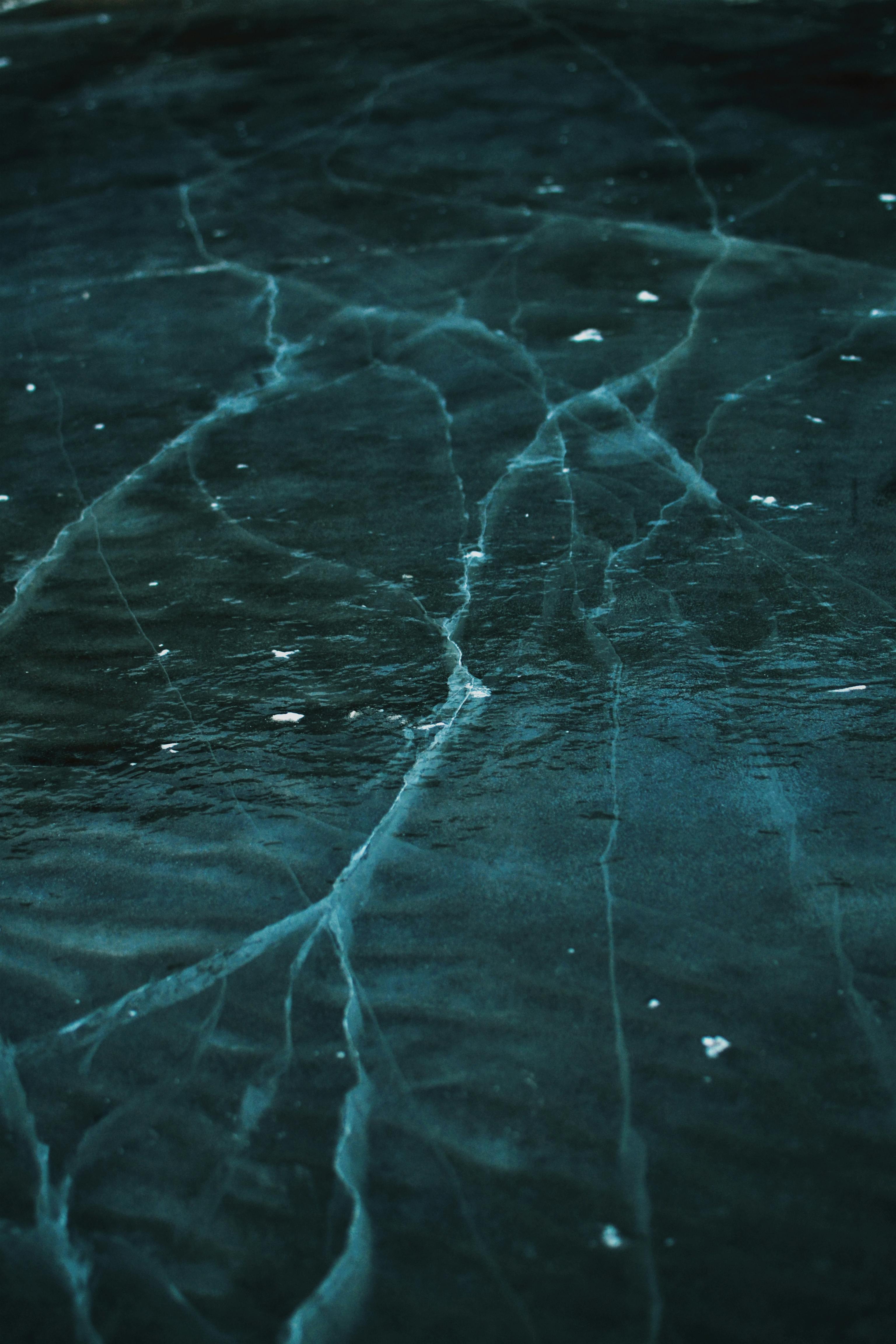 Cracked Frozen Lake Surface · Free Stock Photo