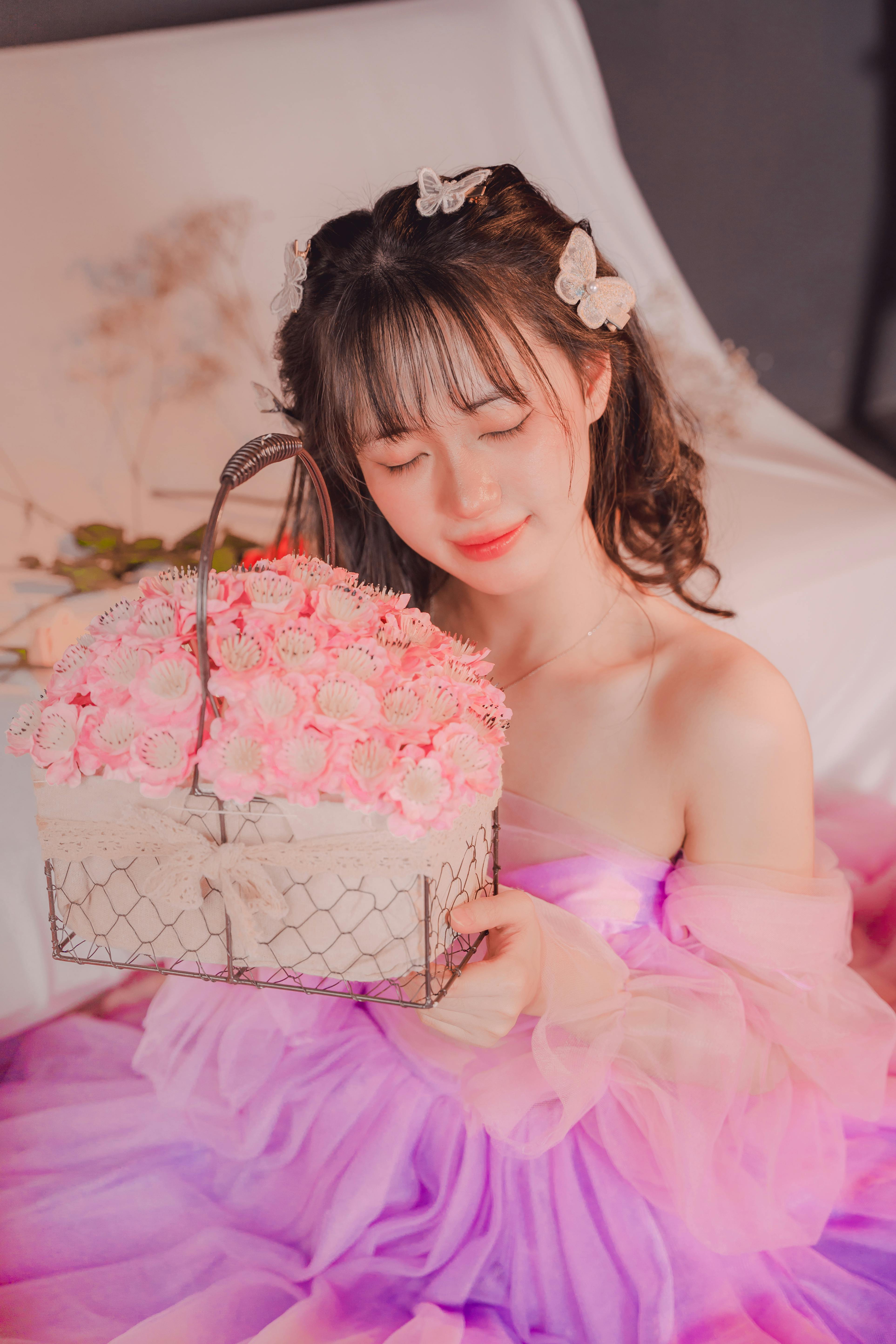 Woman Wearing Off Shoulder Dress · Free Stock Photo