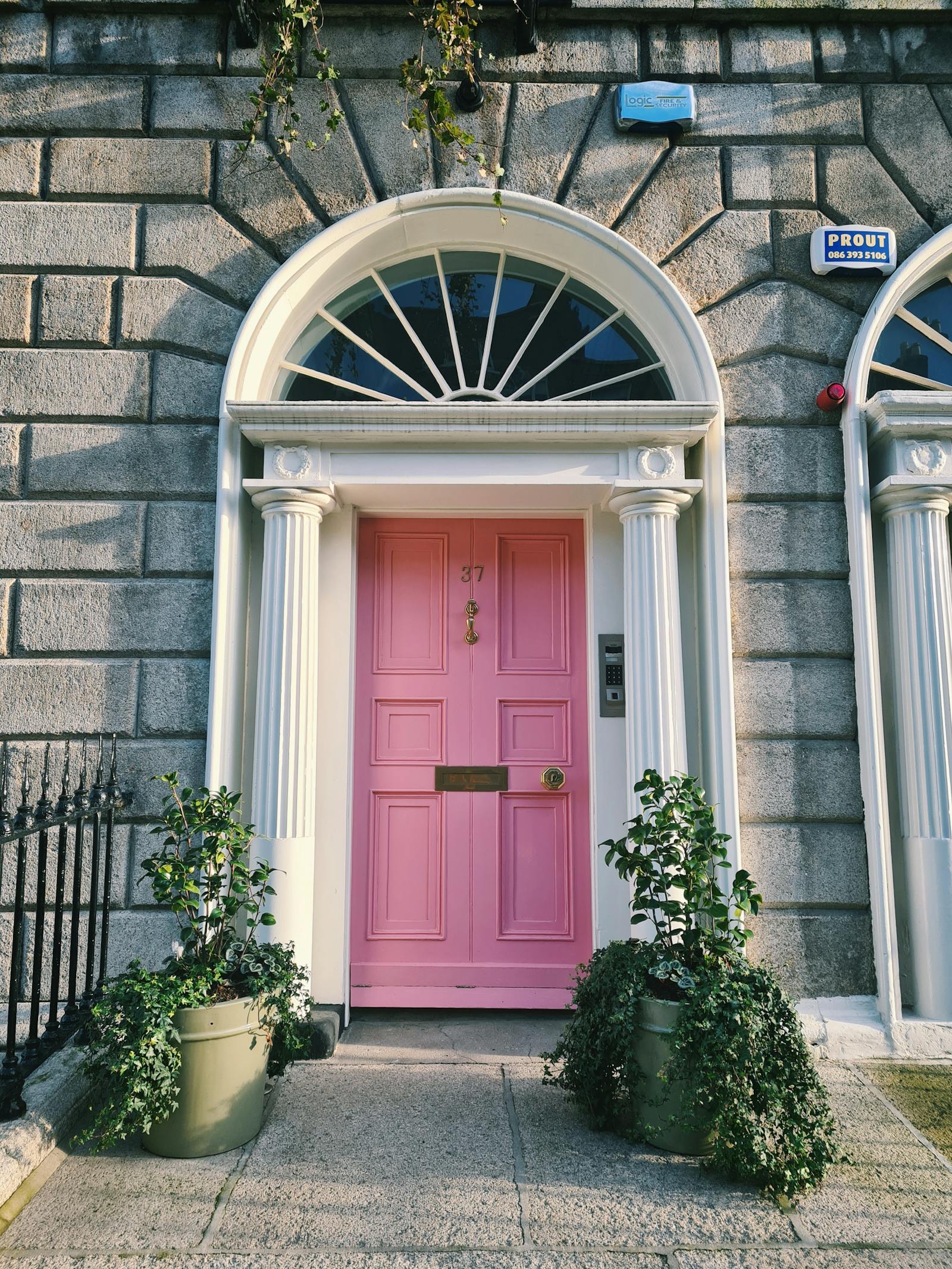 Pink Door Photos, Download The BEST Free Pink Door Stock Photos & HD Images