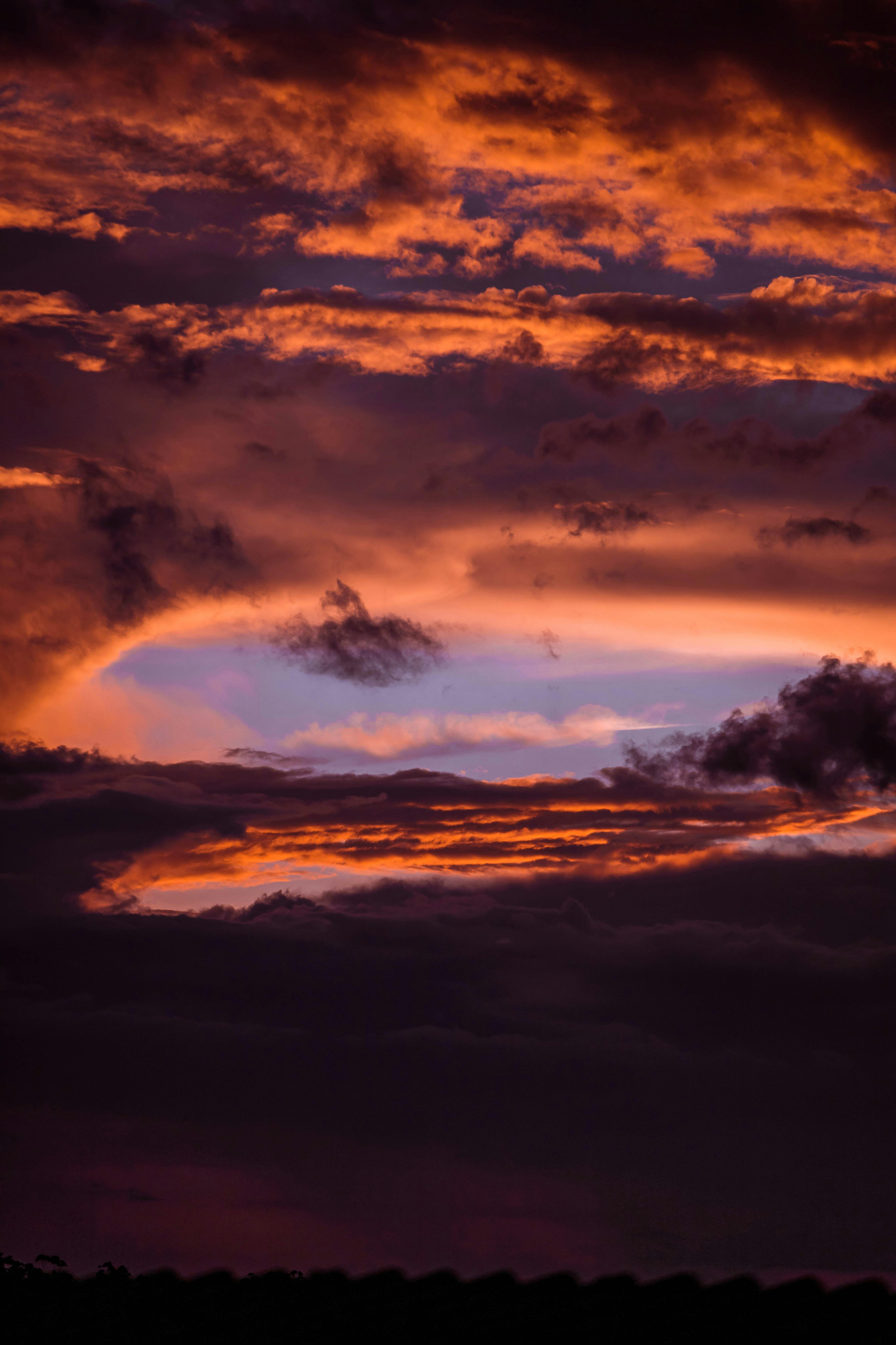 Red Sky at Dusk with Clouds · Free Stock Photo