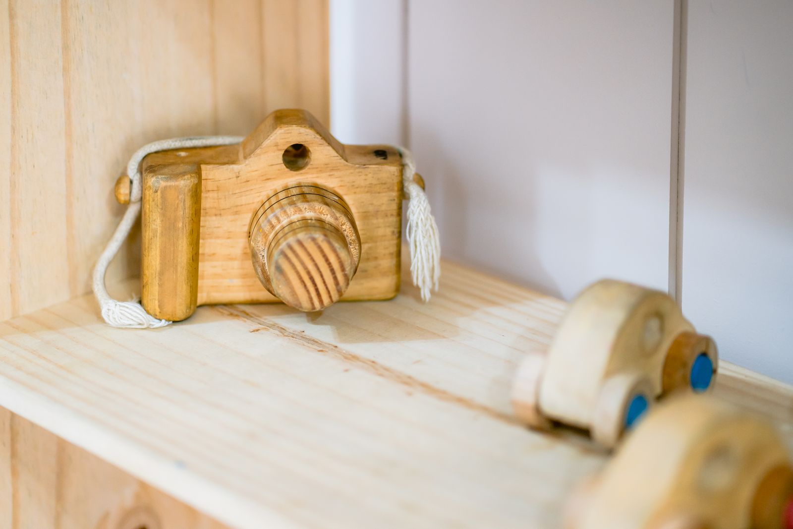 Toys On A Shelf Photos, Download The BEST Free Toys On A Shelf Stock ...
