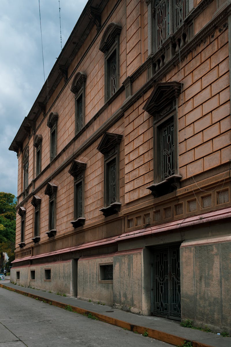 Building Wall Photos, Download The BEST Free Building Wall Stock Photos ...