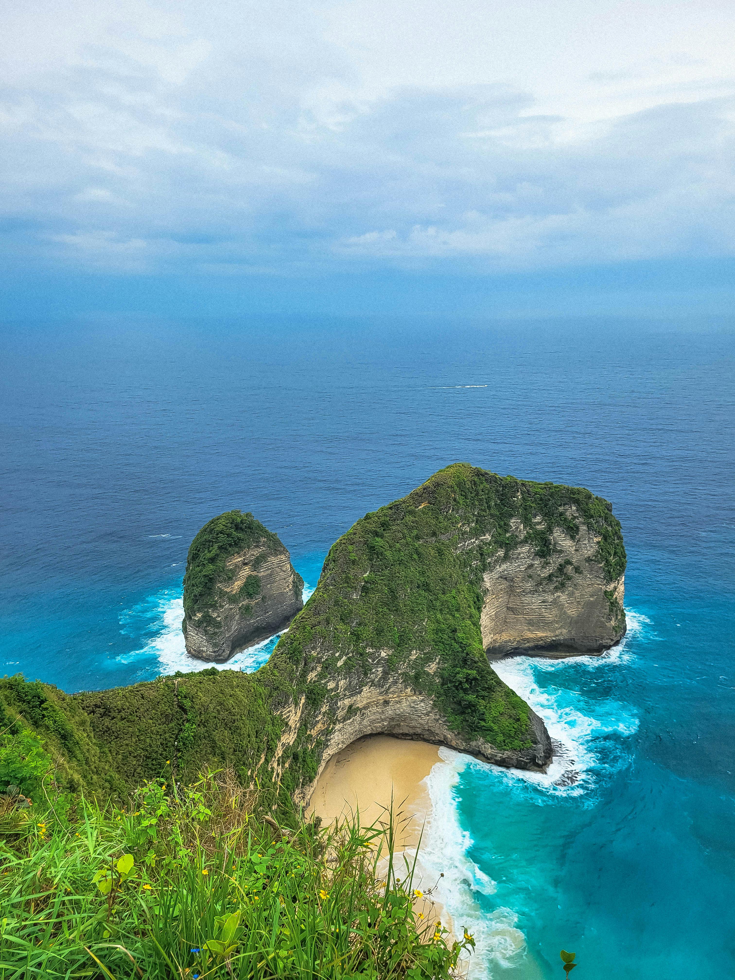 Nusa Penida Island in Bali, Indonesia · Free Stock Photo