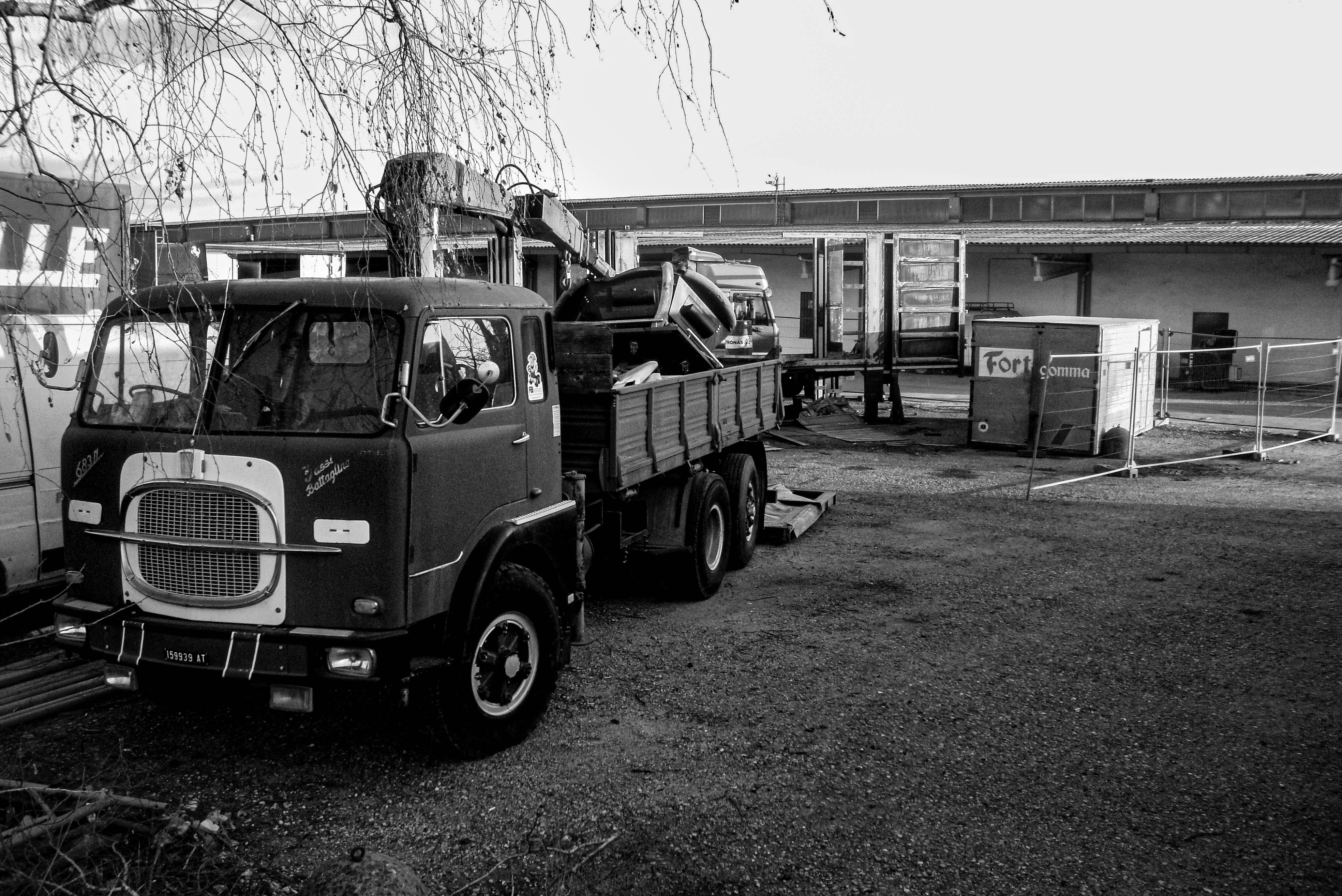 Camion Ribaltabile Photos, Download The BEST Free Camion Ribaltabile ...
