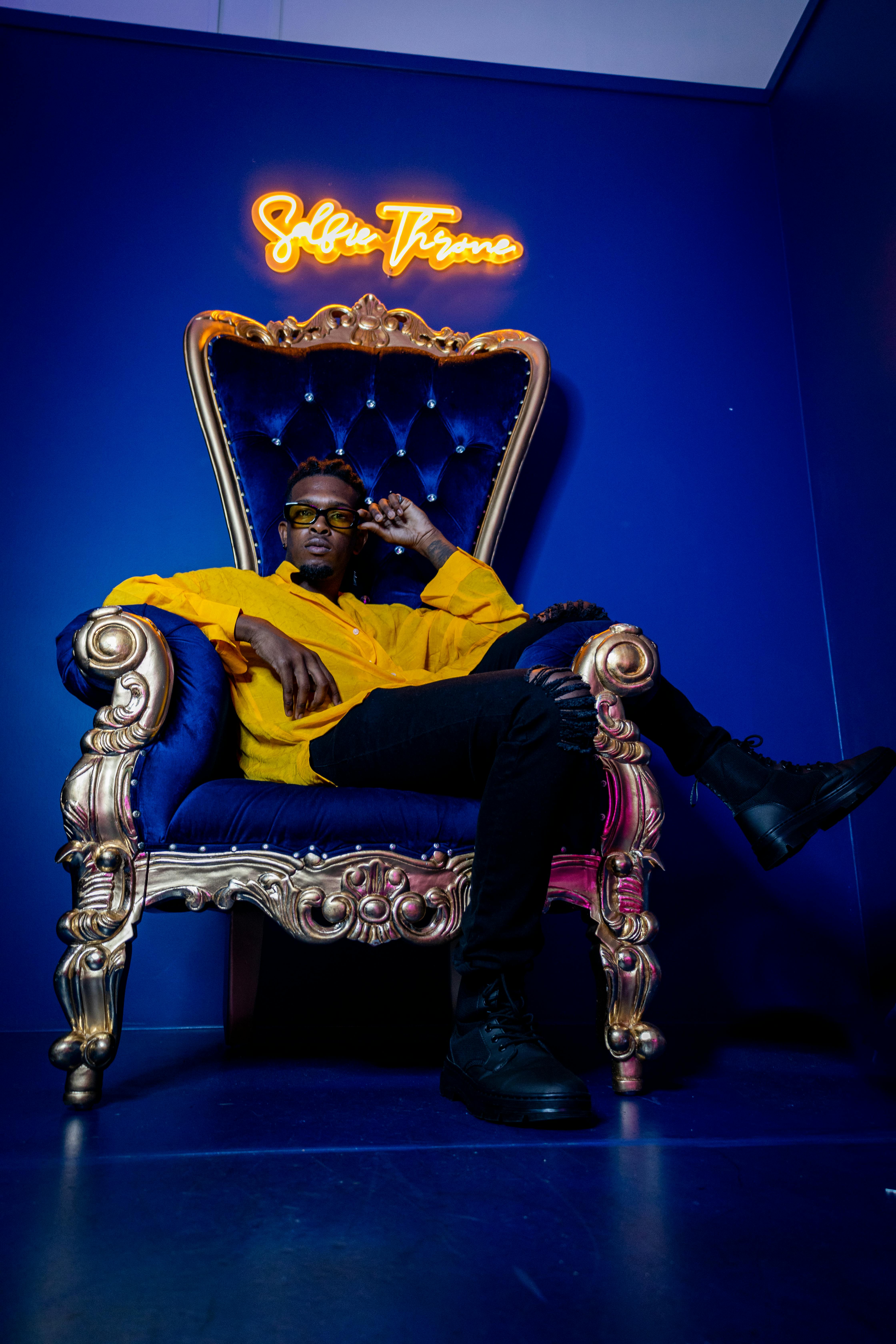 Blue Throne Photos, Download The BEST Free Blue Throne Stock Photos ...