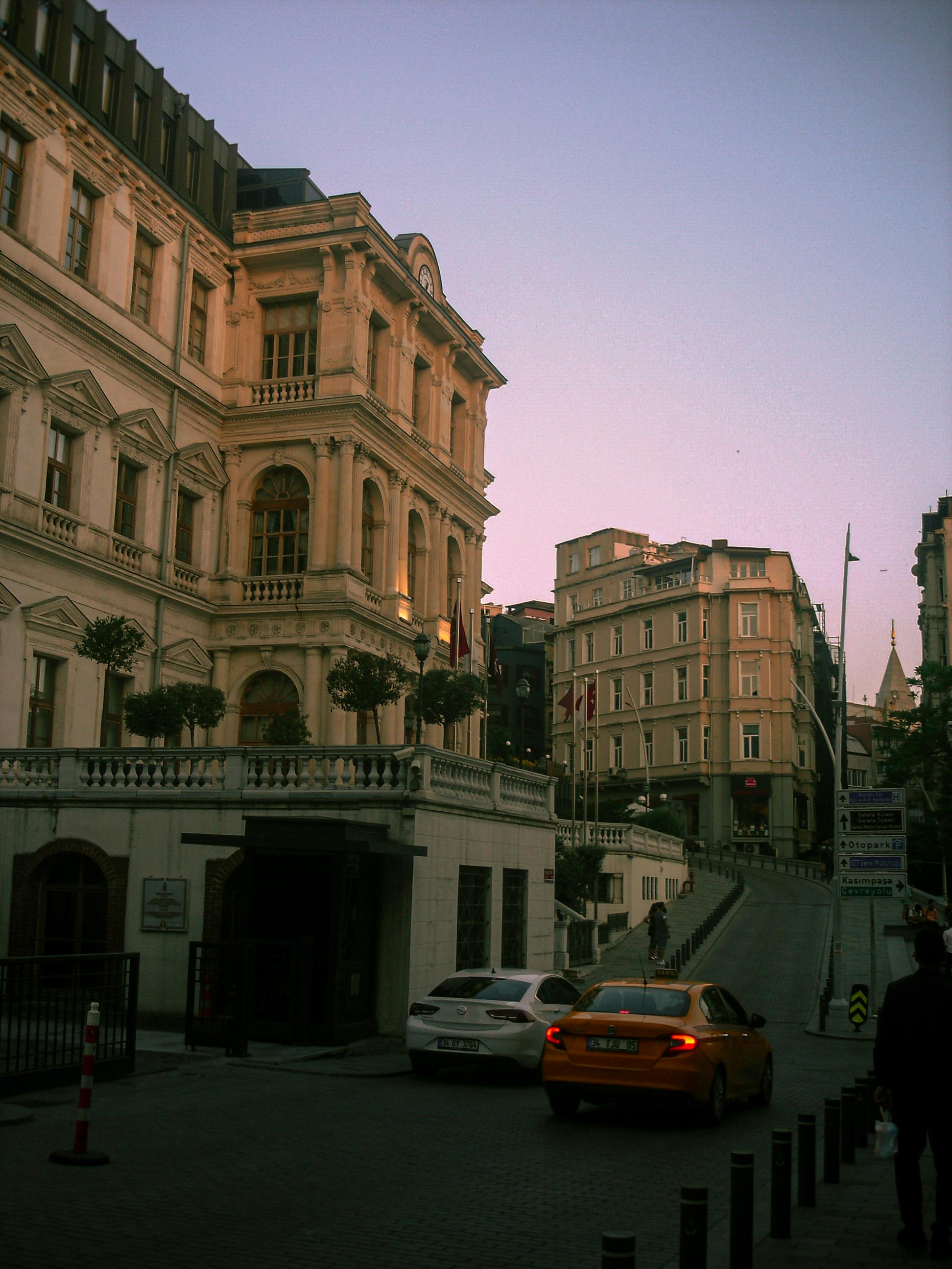 Buildings near Street in Town · Free Stock Photo
