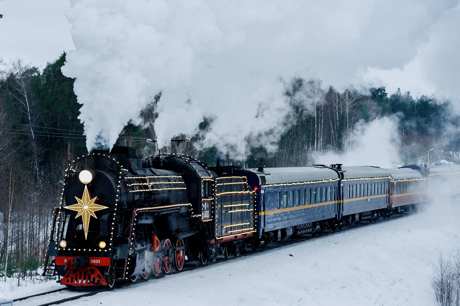 Festive Steam Train Photos, Download The BEST Free Festive Steam Train ...