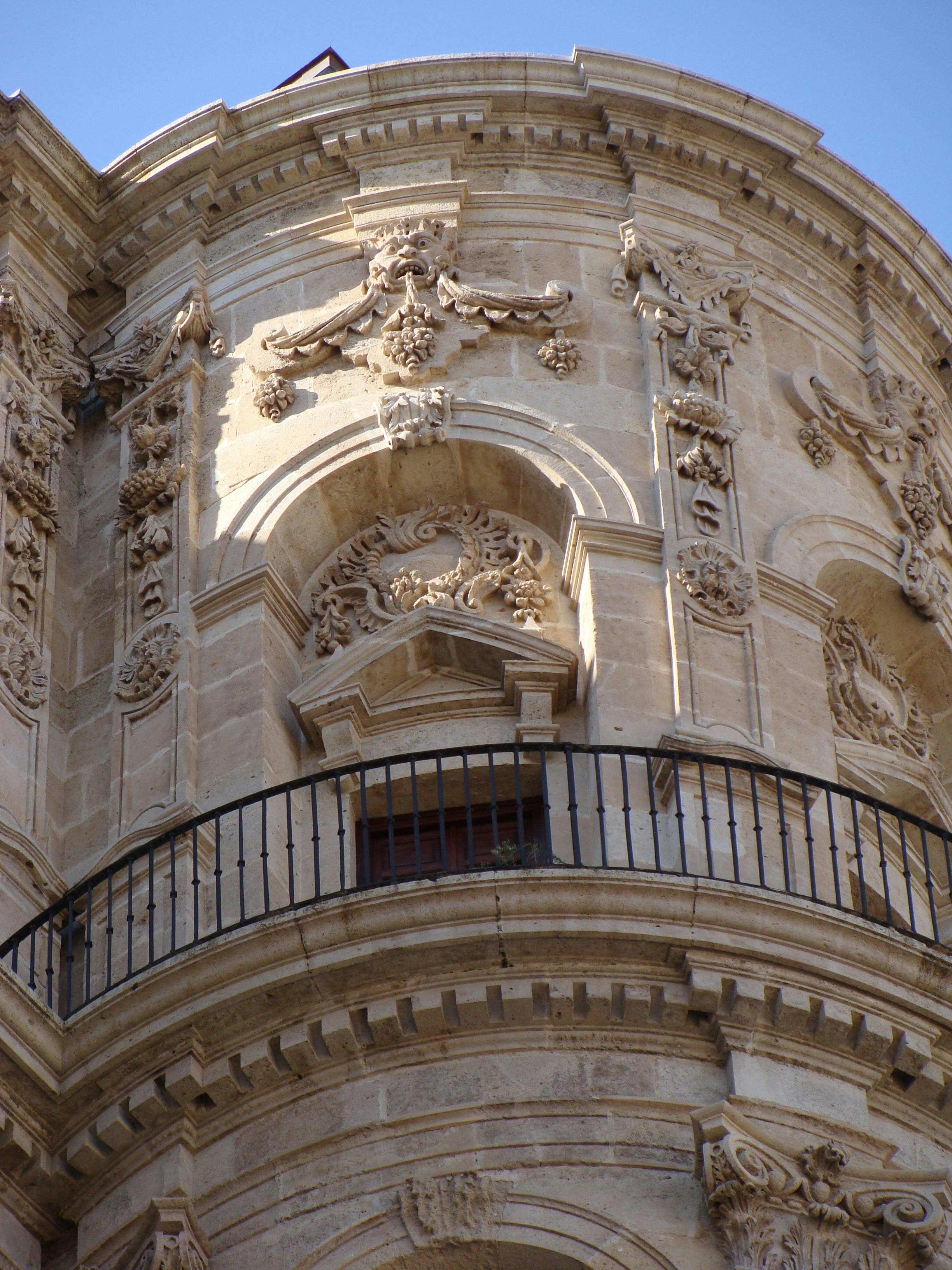 White Tower Building · Free Stock Photo