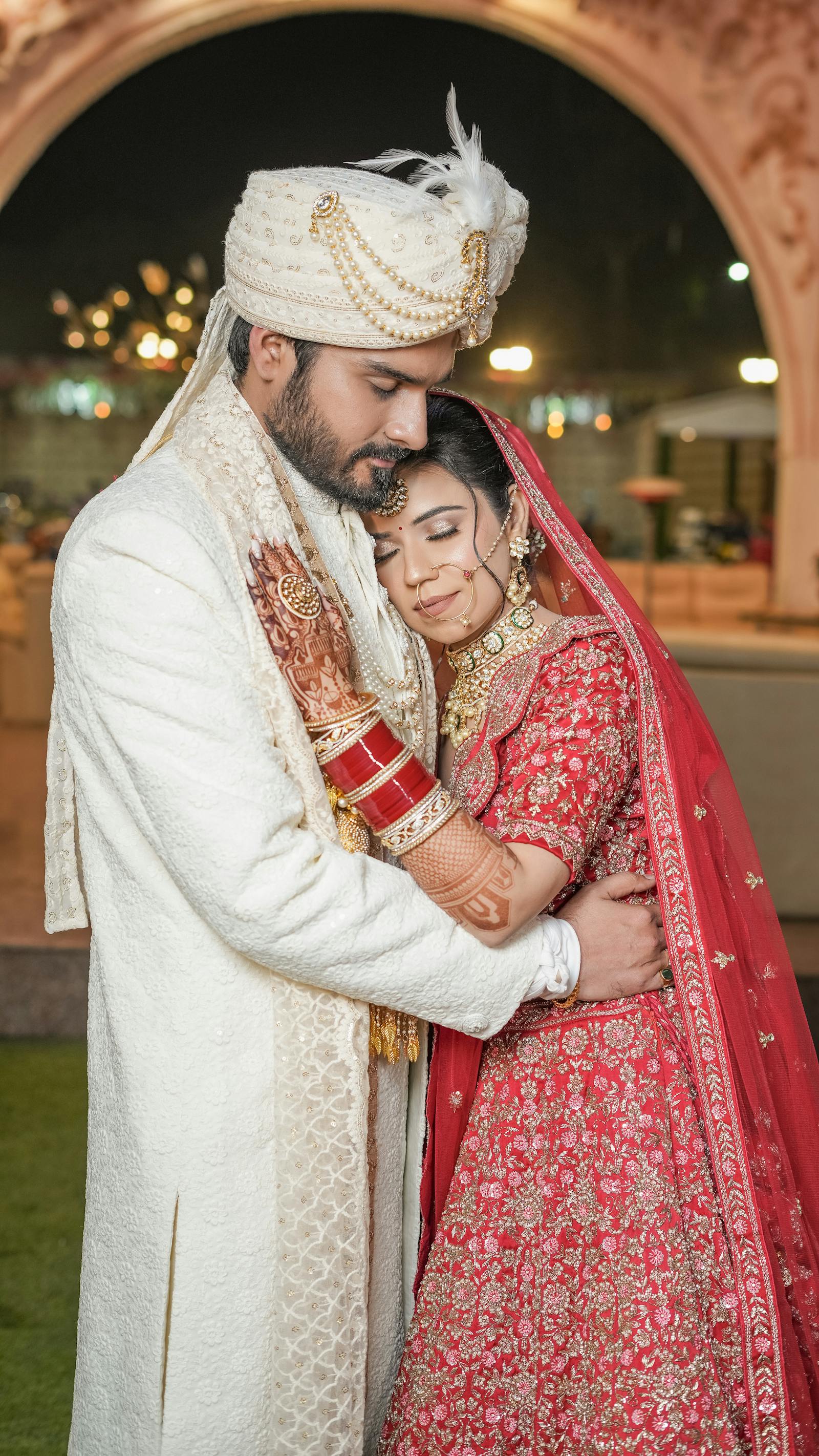 Indian Bride And Groom Photos, Download The BEST Free Indian Bride And ...