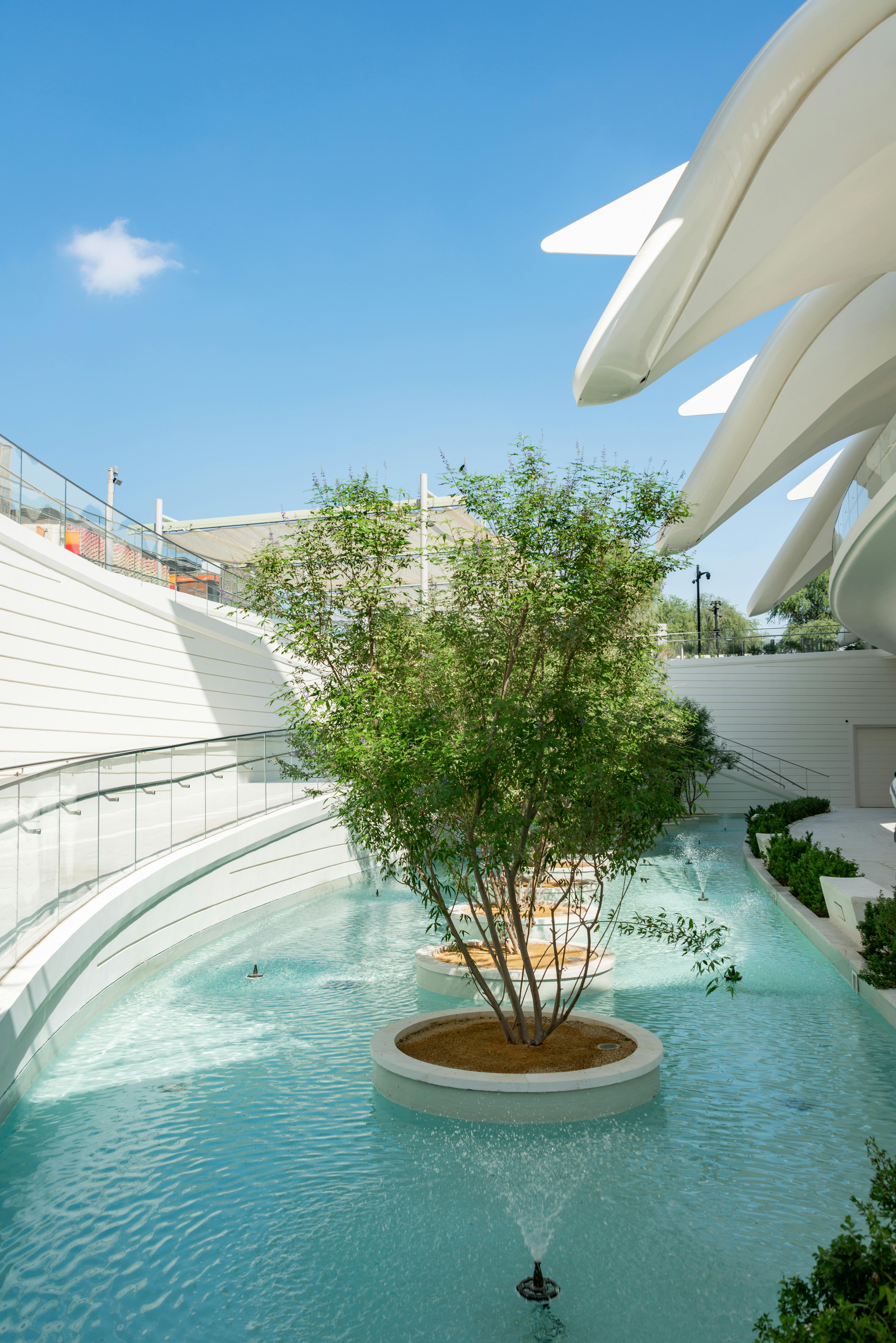 Urban Water Pool · Free Stock Photo