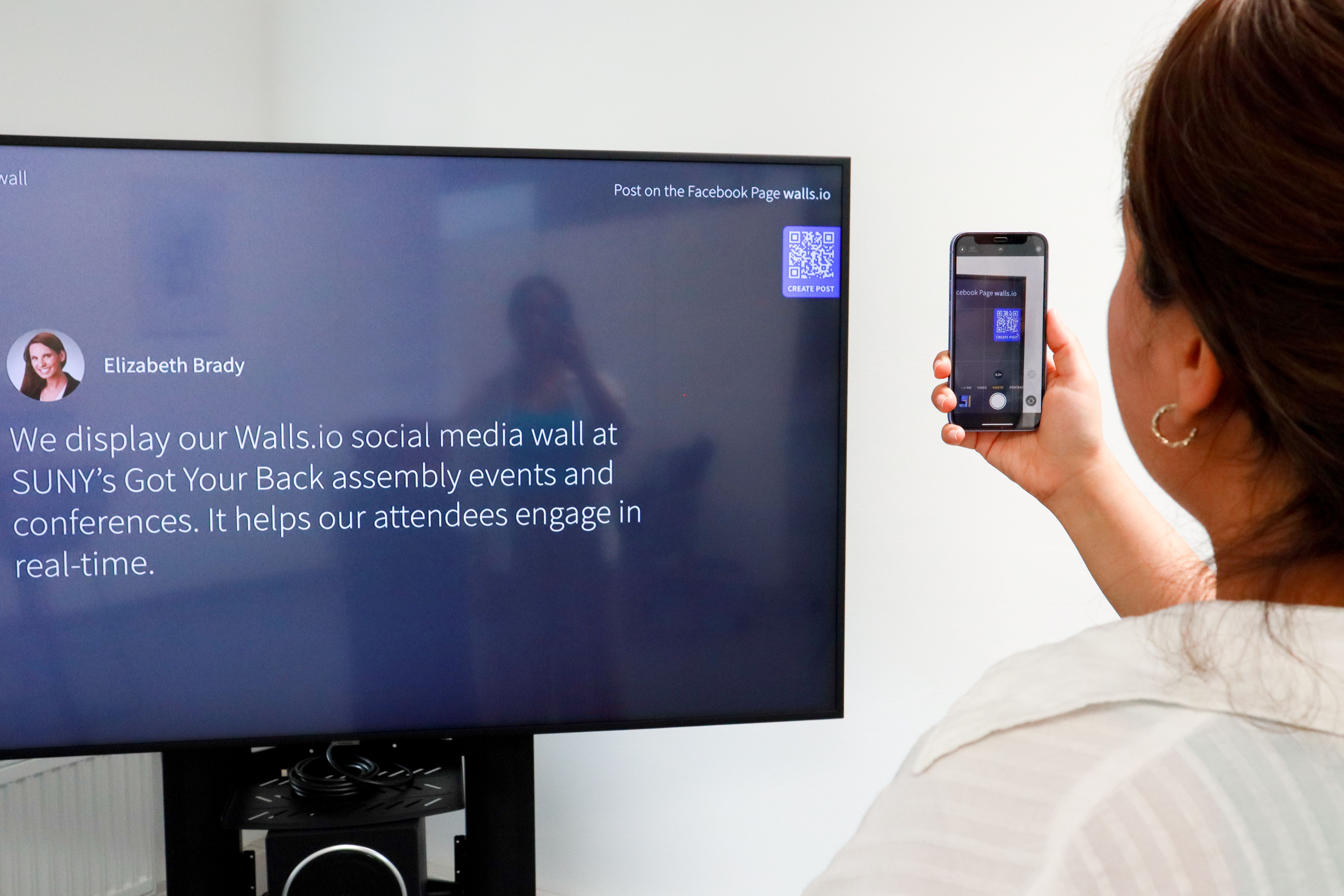 Scanning QR Code 15 Photos & Videos Collected by Walls.io