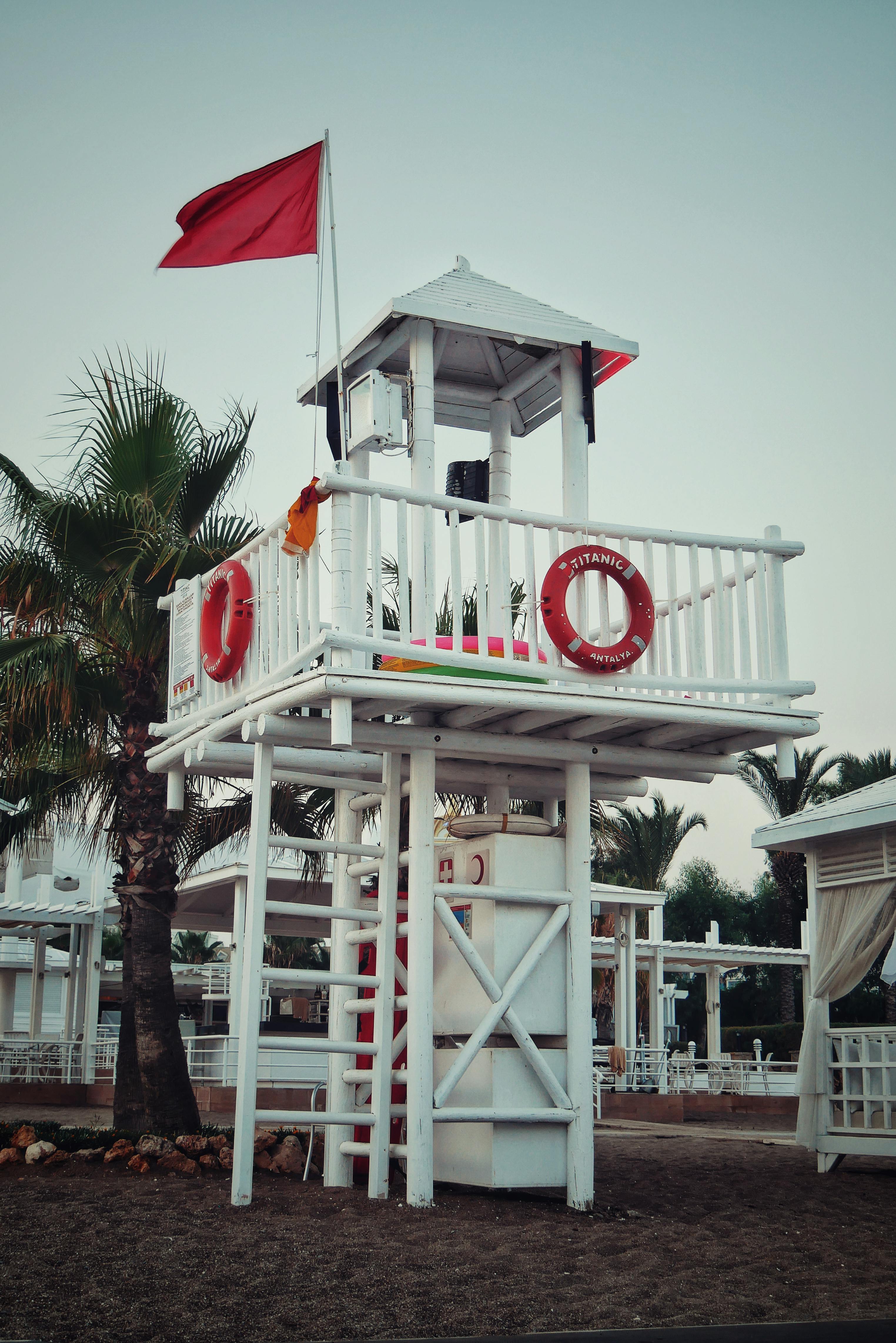Lifeguard Tower · Free Stock Photo