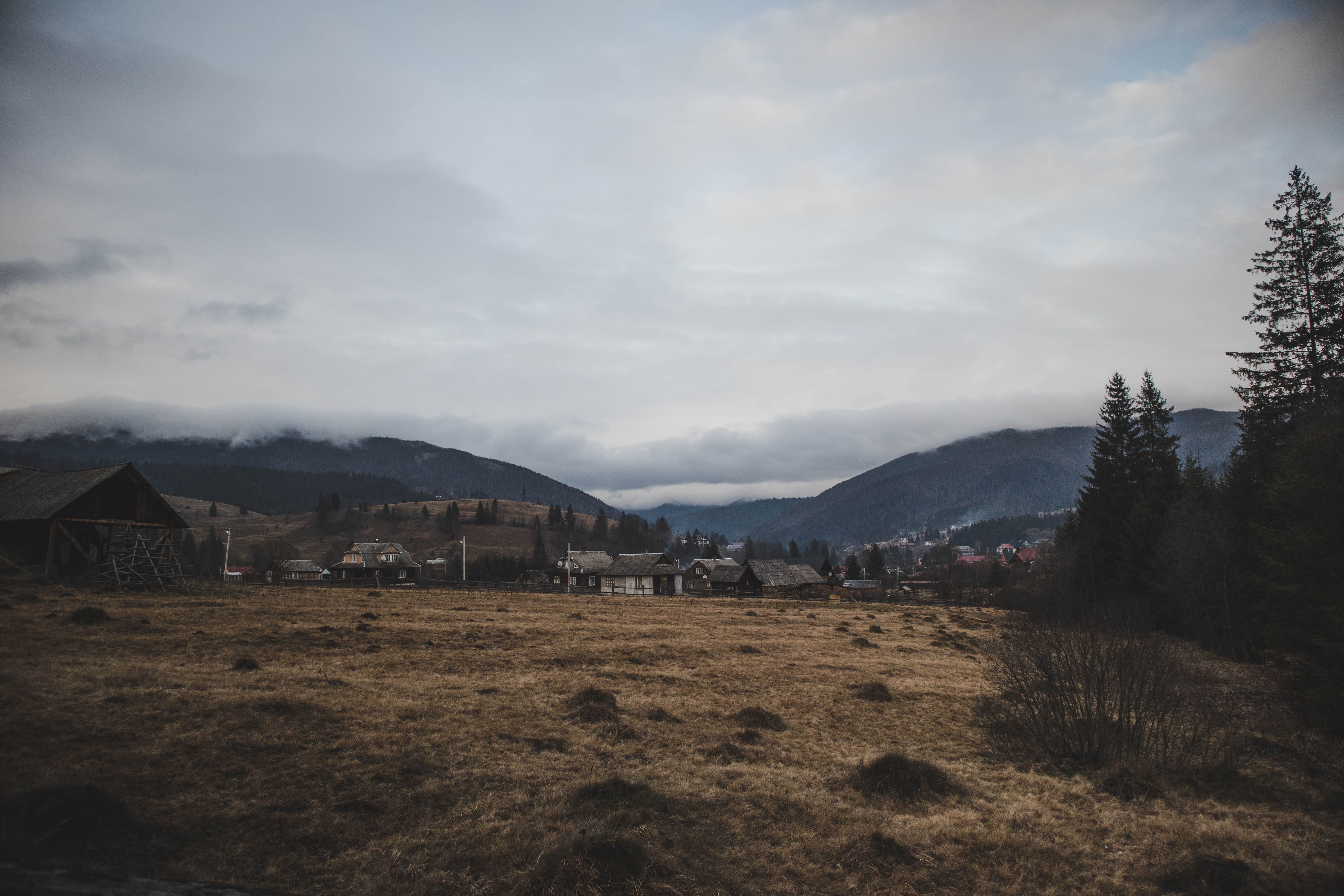 Homes Humble Photos, Download The BEST Free Homes Humble Stock Photos ...