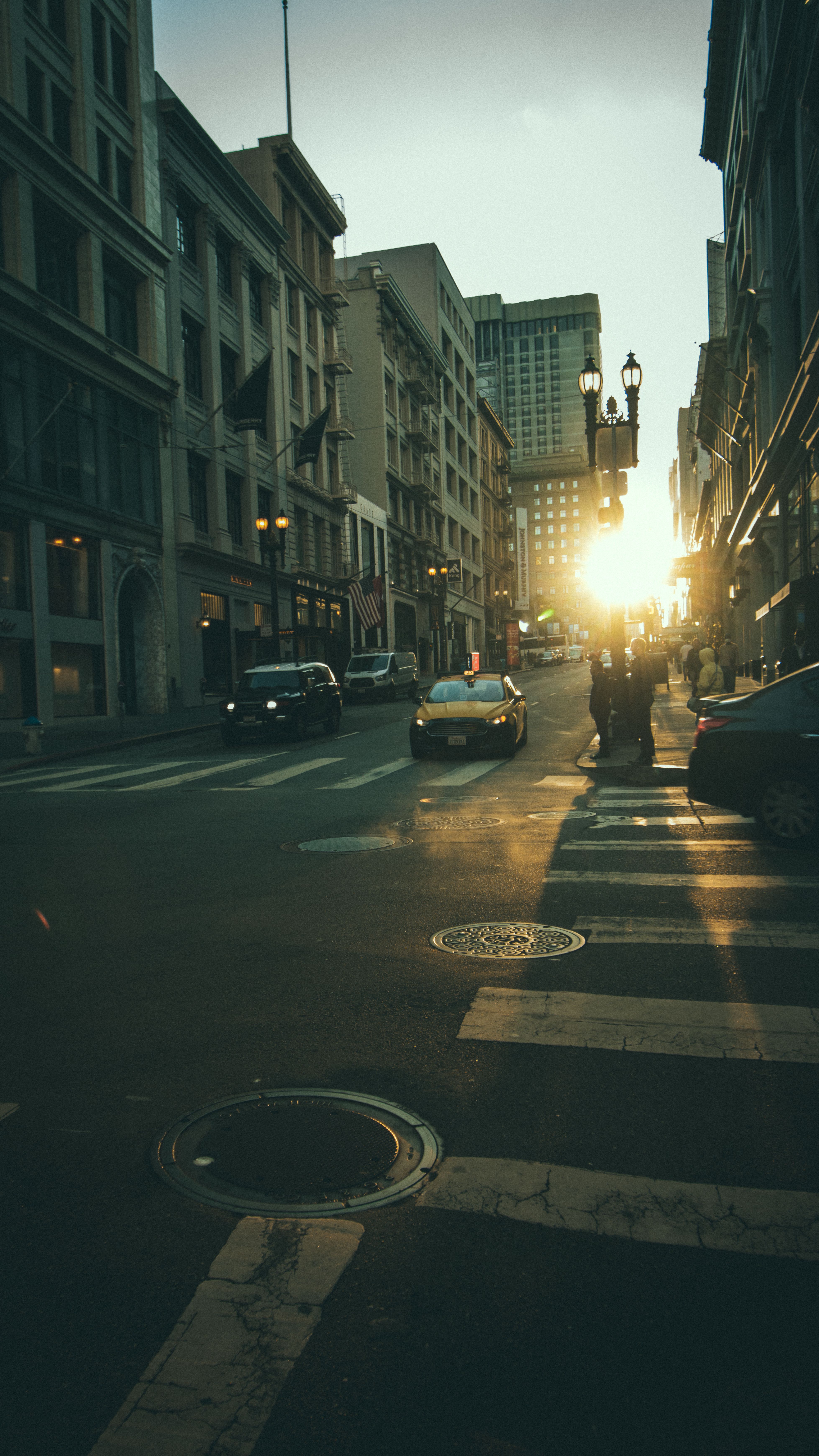 Sunset Sunlight over Street in City · Free Stock Photo