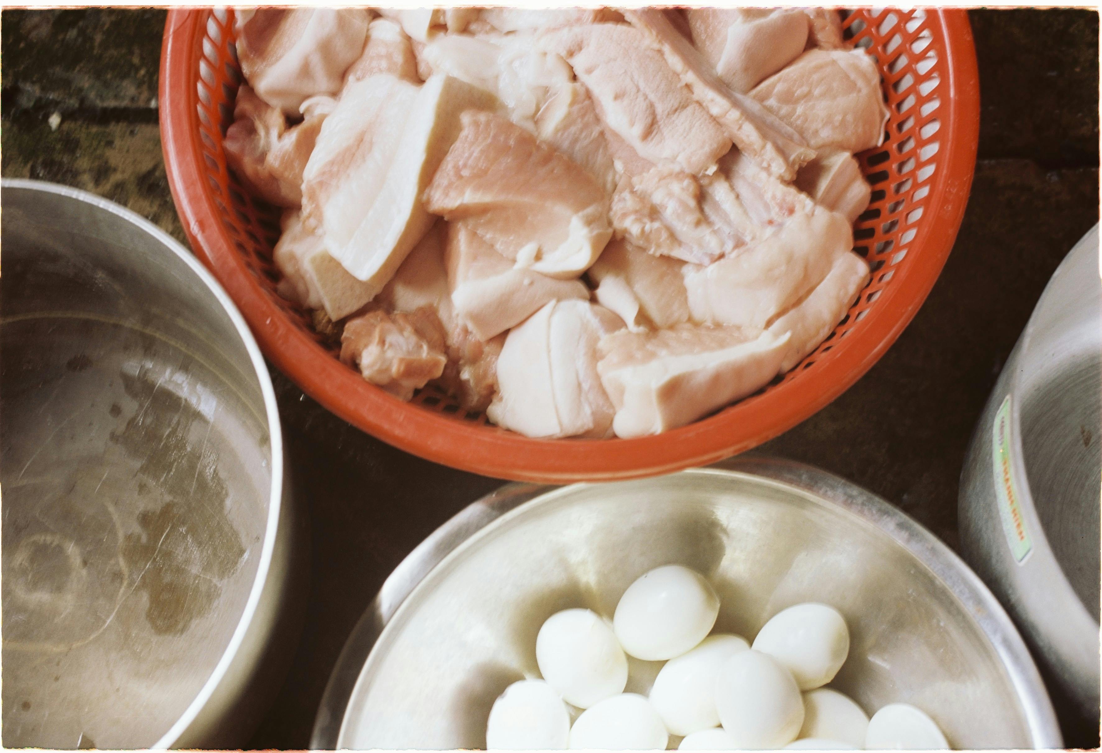 Brown Egg Shell on White Surface · Free Stock Photo