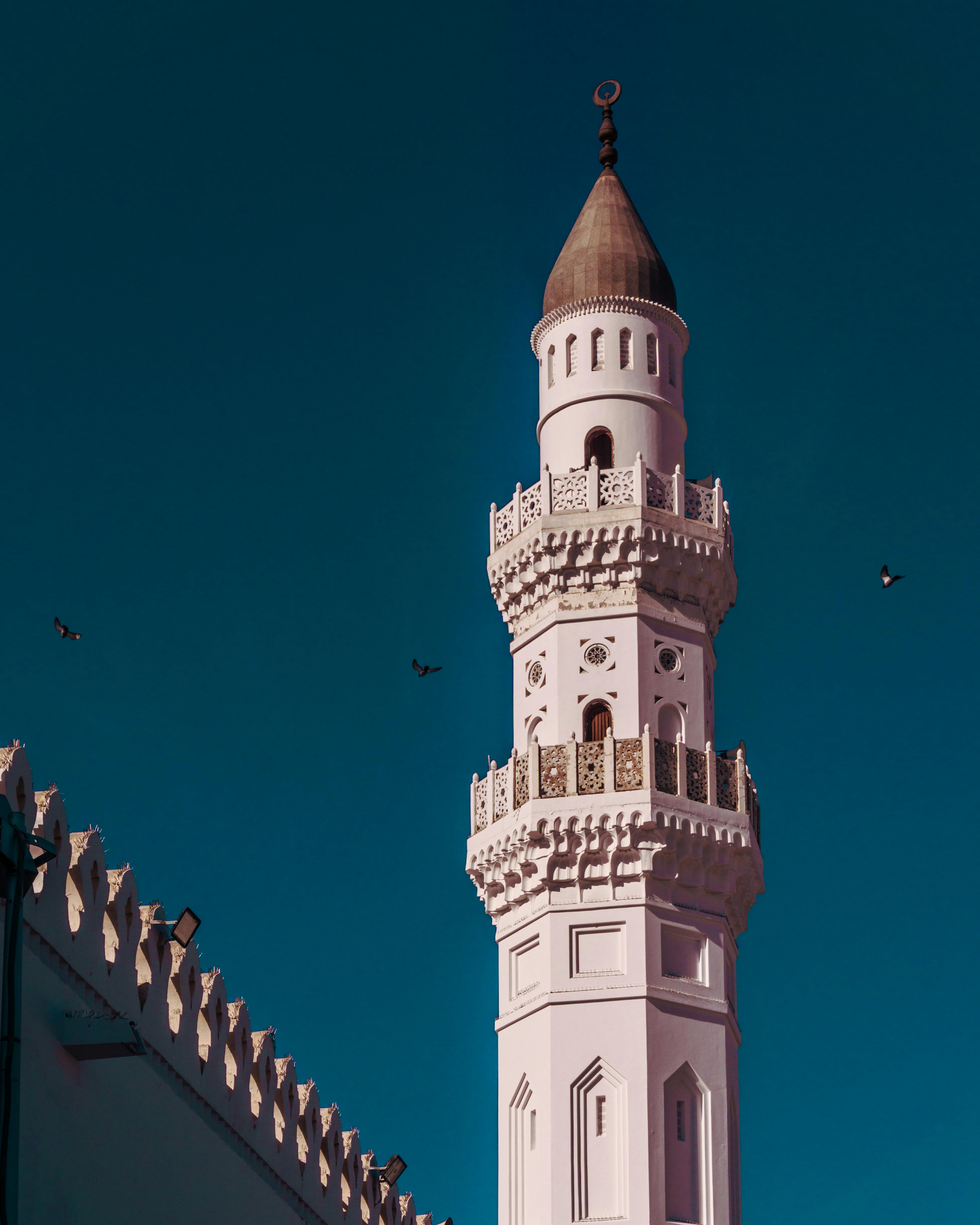 Low Angle View of a Minaret · Free Stock Photo
