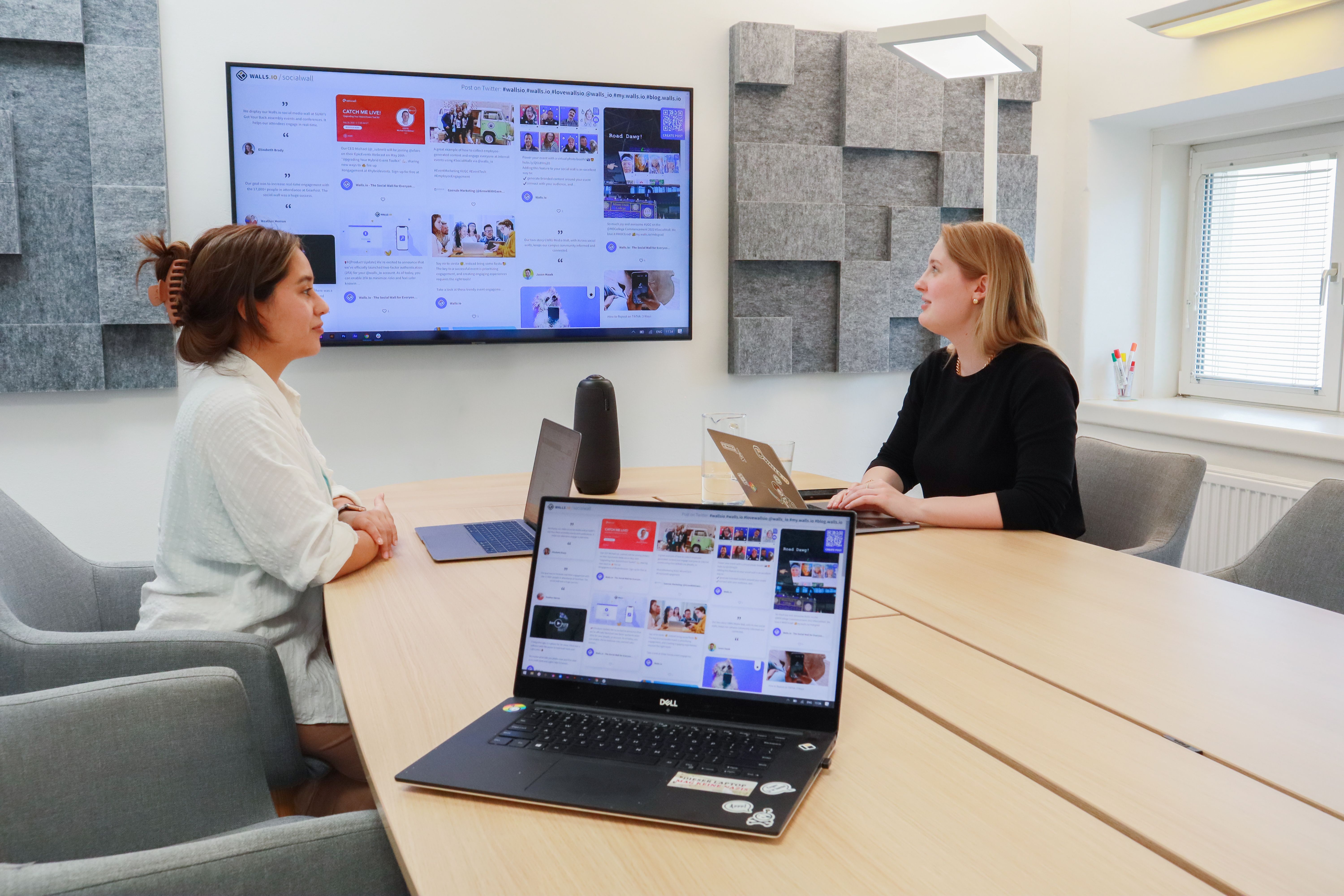 Office Women Photos, Download The BEST Free Office Women Stock Photos ...