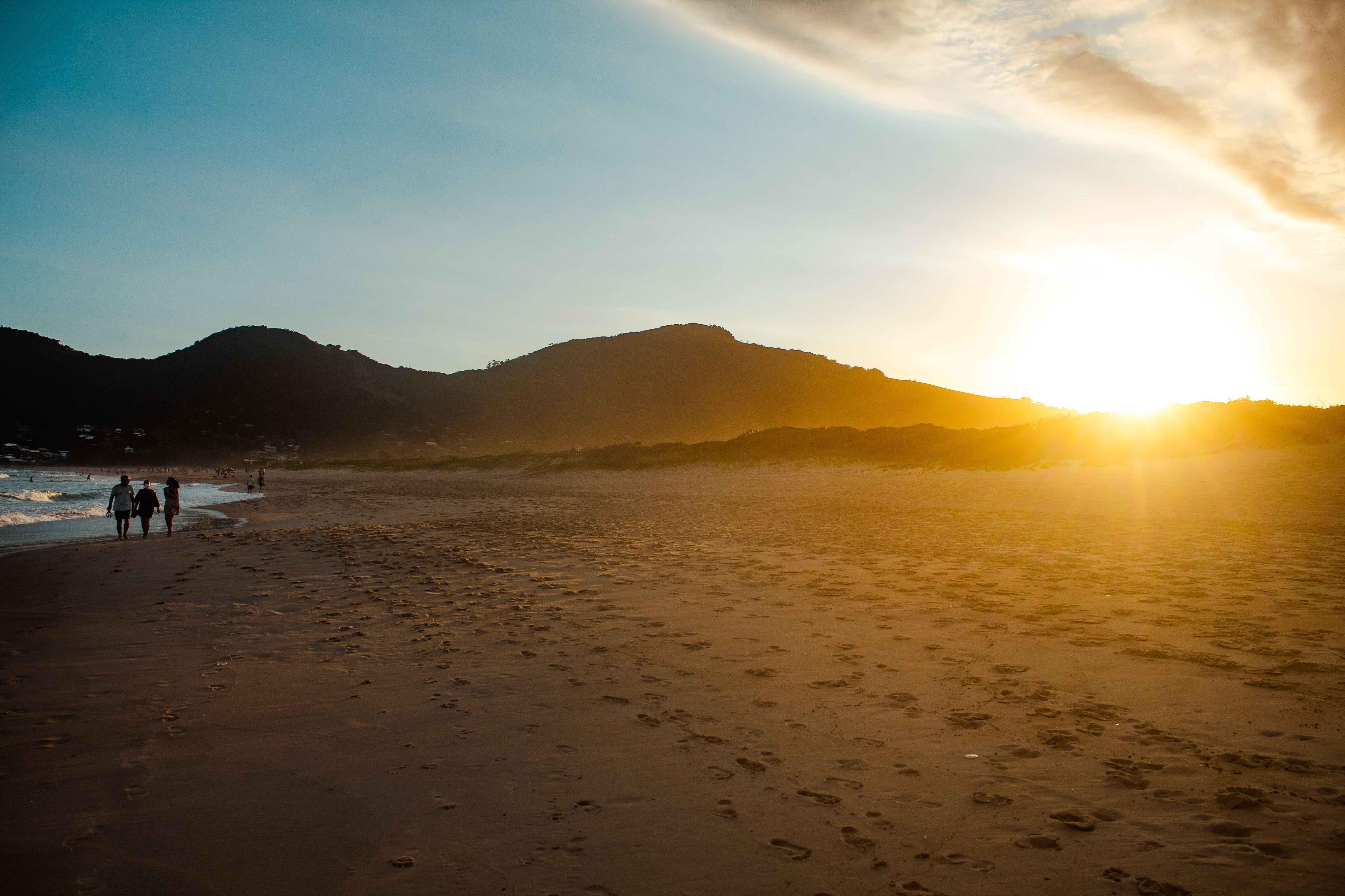 Sunset over the Hills on the Beach · Free Stock Photo