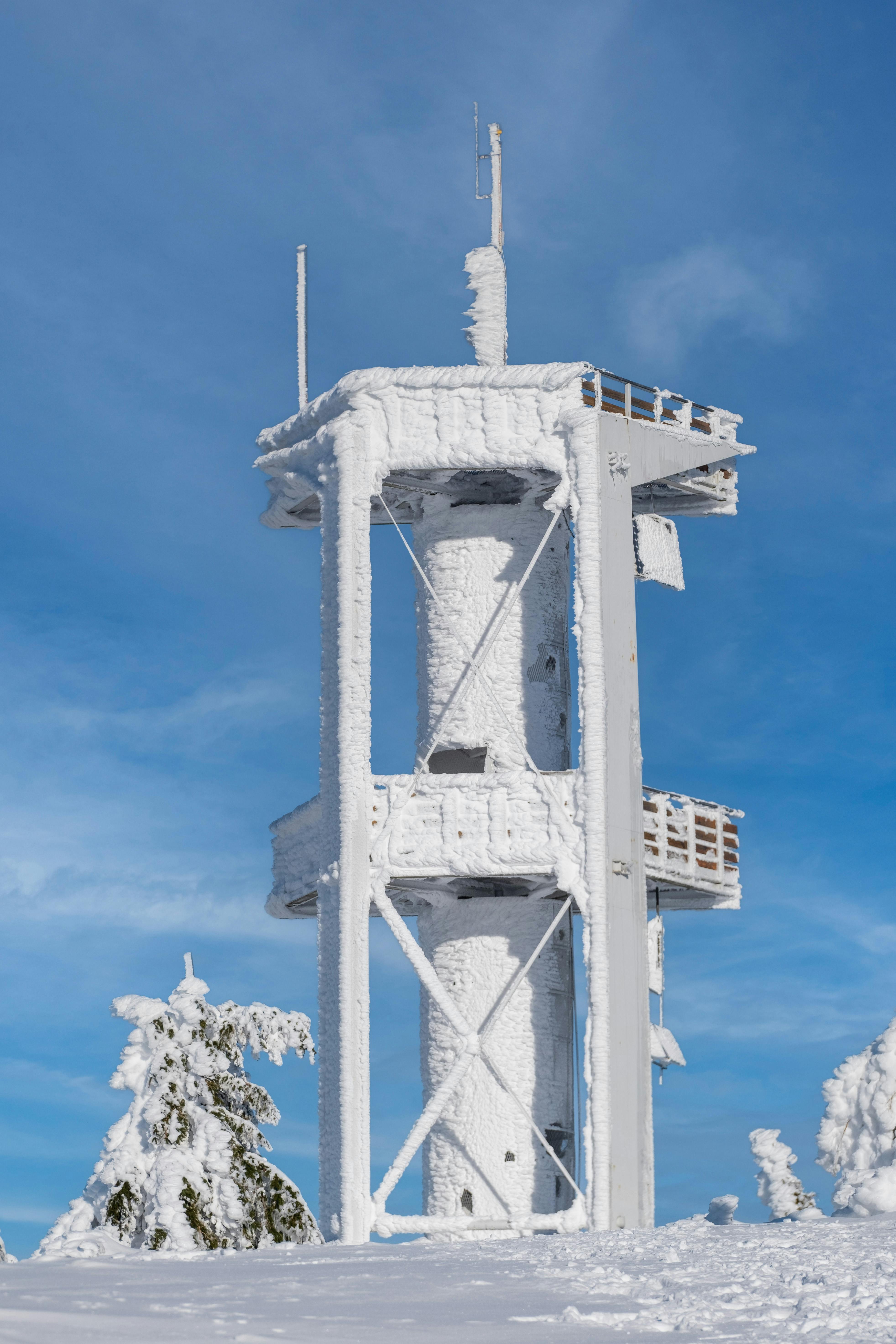 Tower in Snow · Free Stock Photo