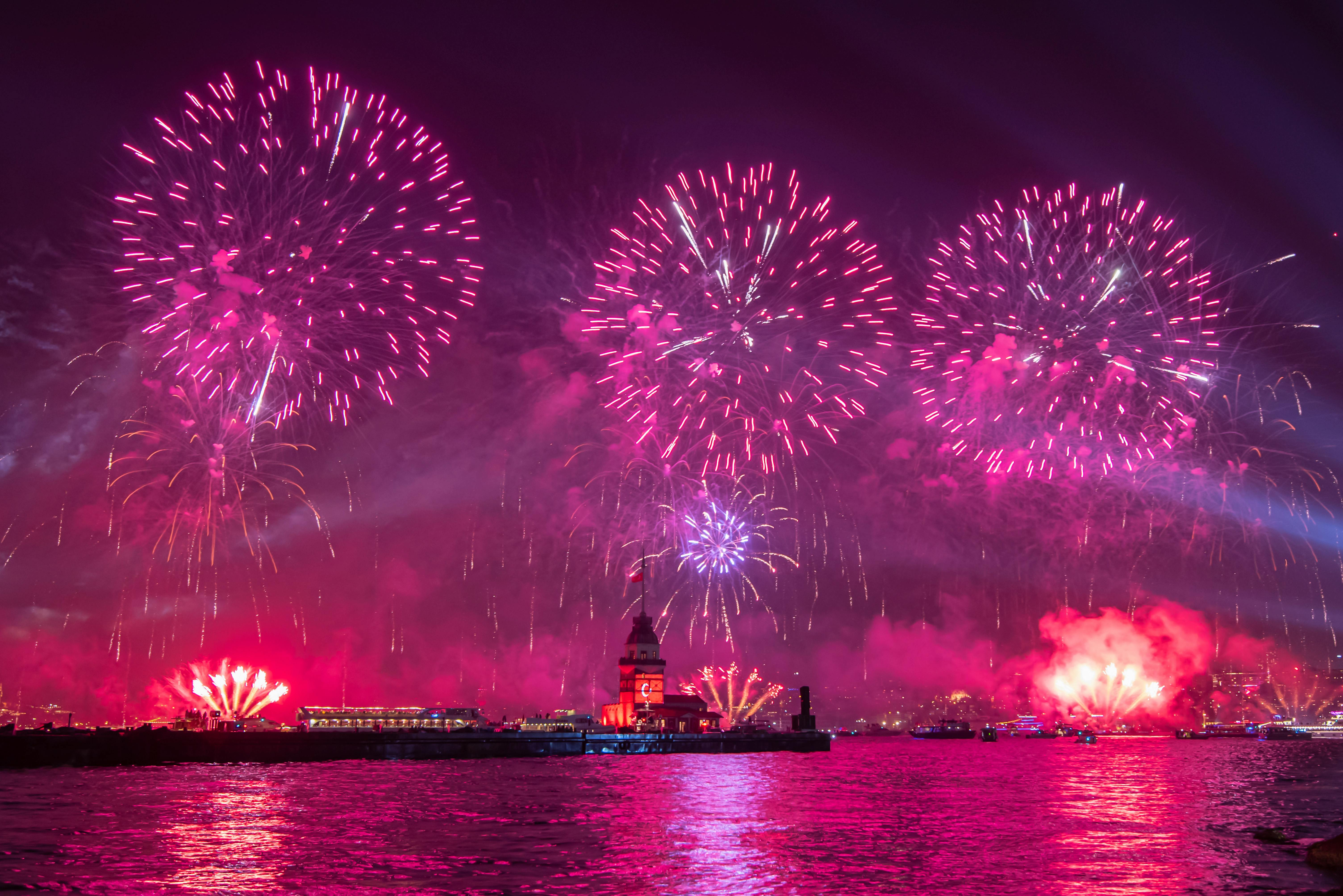 Fireworks over the Maidens Tower, Uskudar, Istanbul, Turkey · Free ...