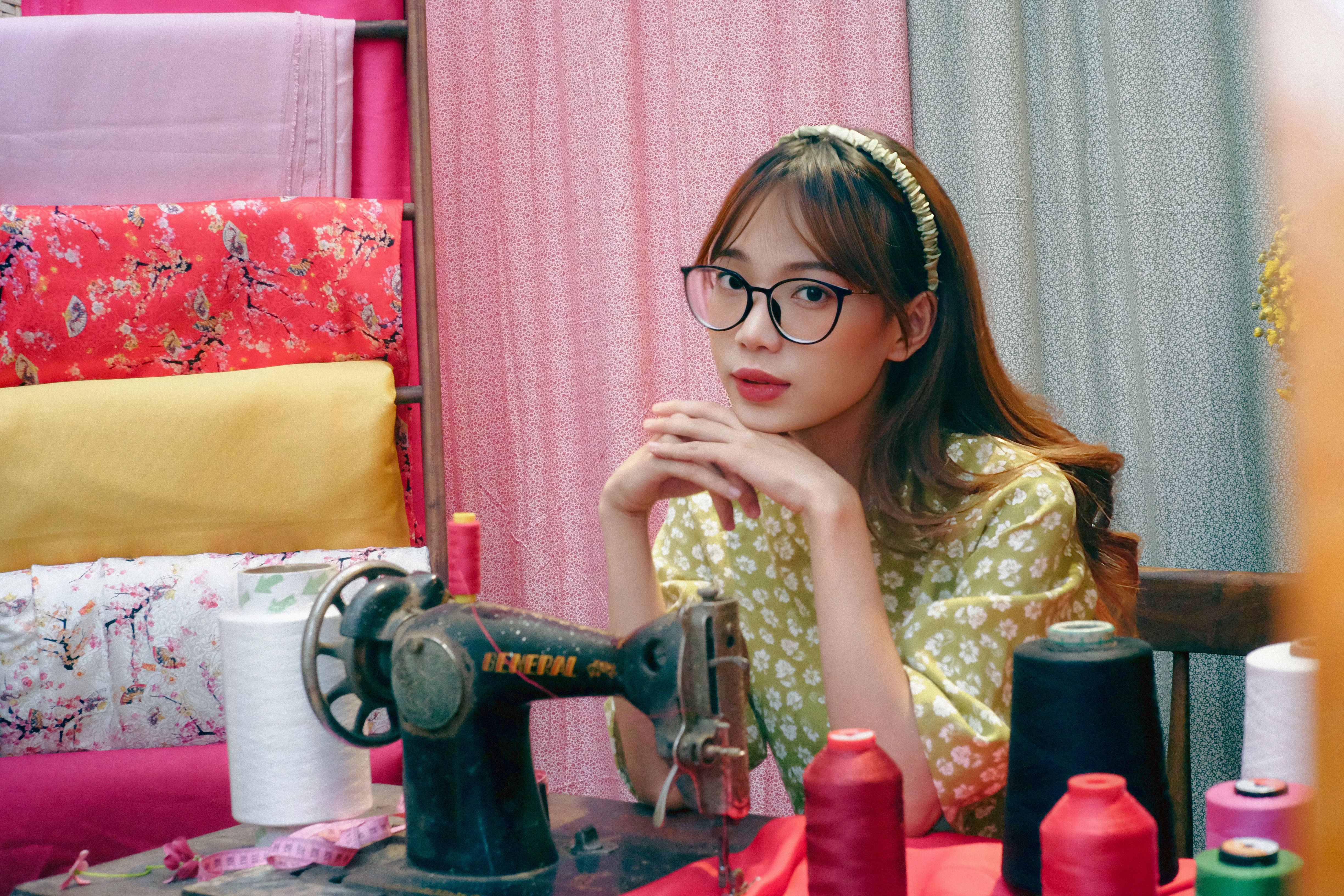 Retro Sewing Machine Photos, Download The BEST Free Retro Sewing ...