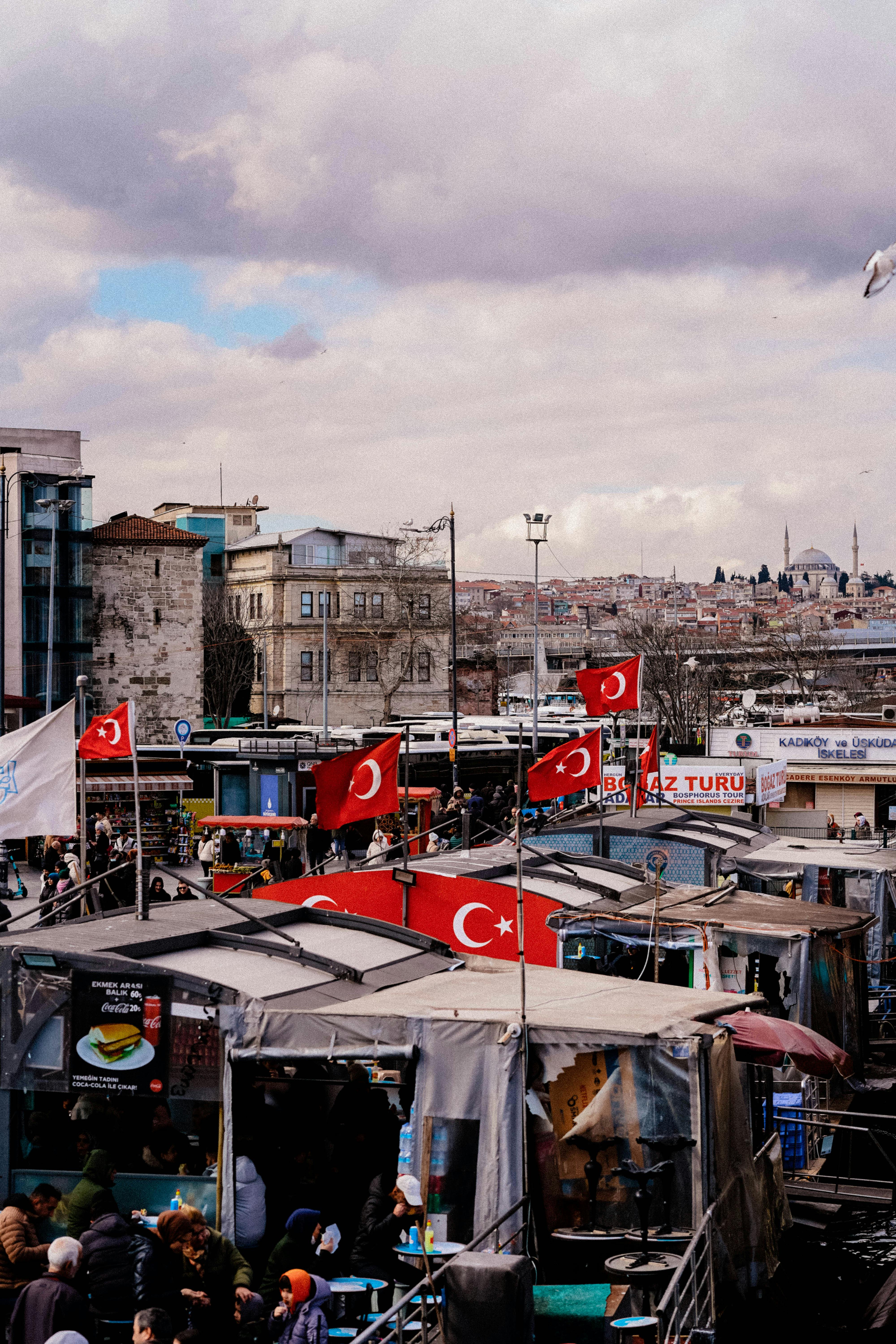 Bar on Water in Istanbul · Free Stock Photo