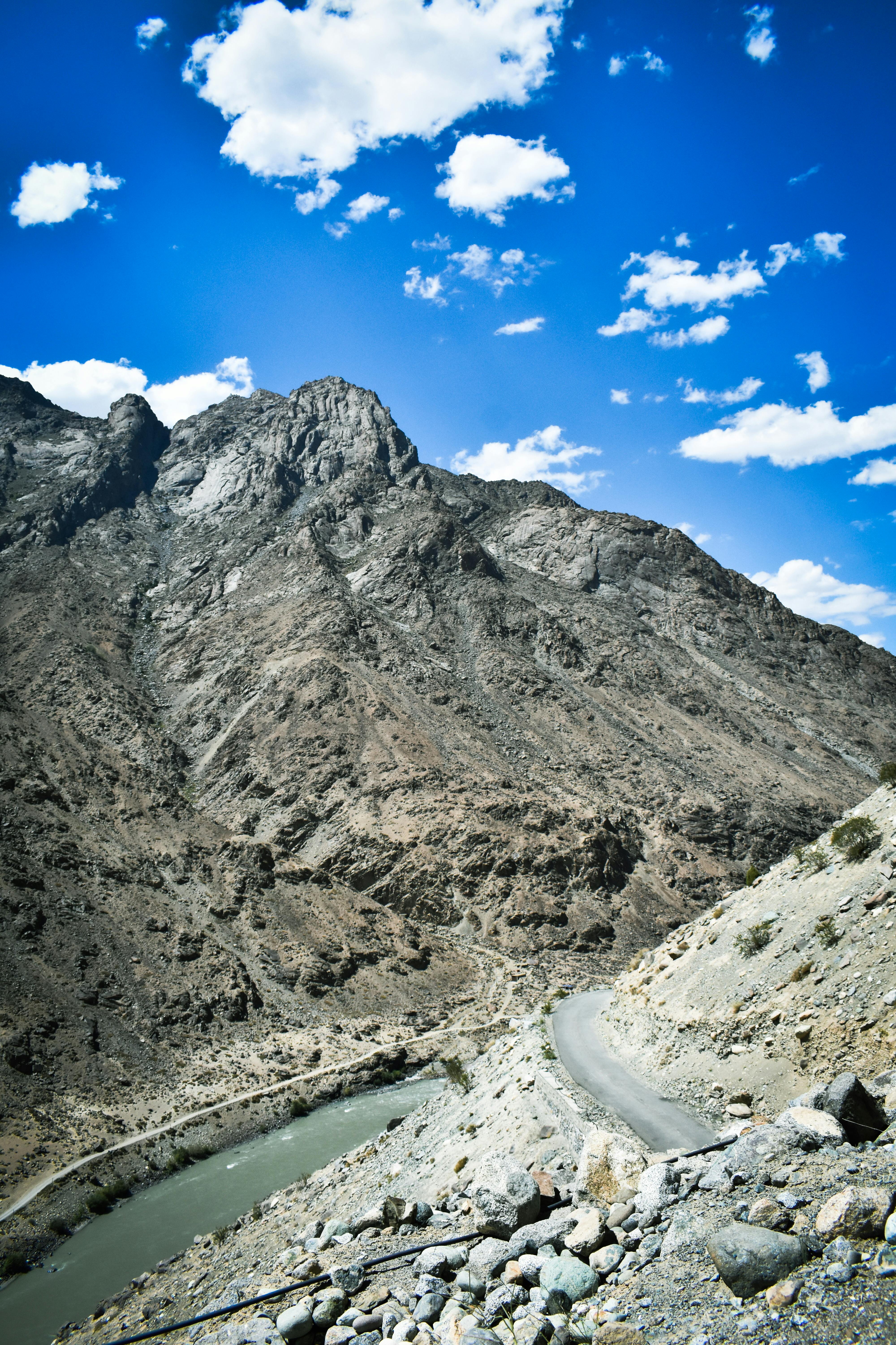 Road on Cliff in Mountains Landscape · Free Stock Photo