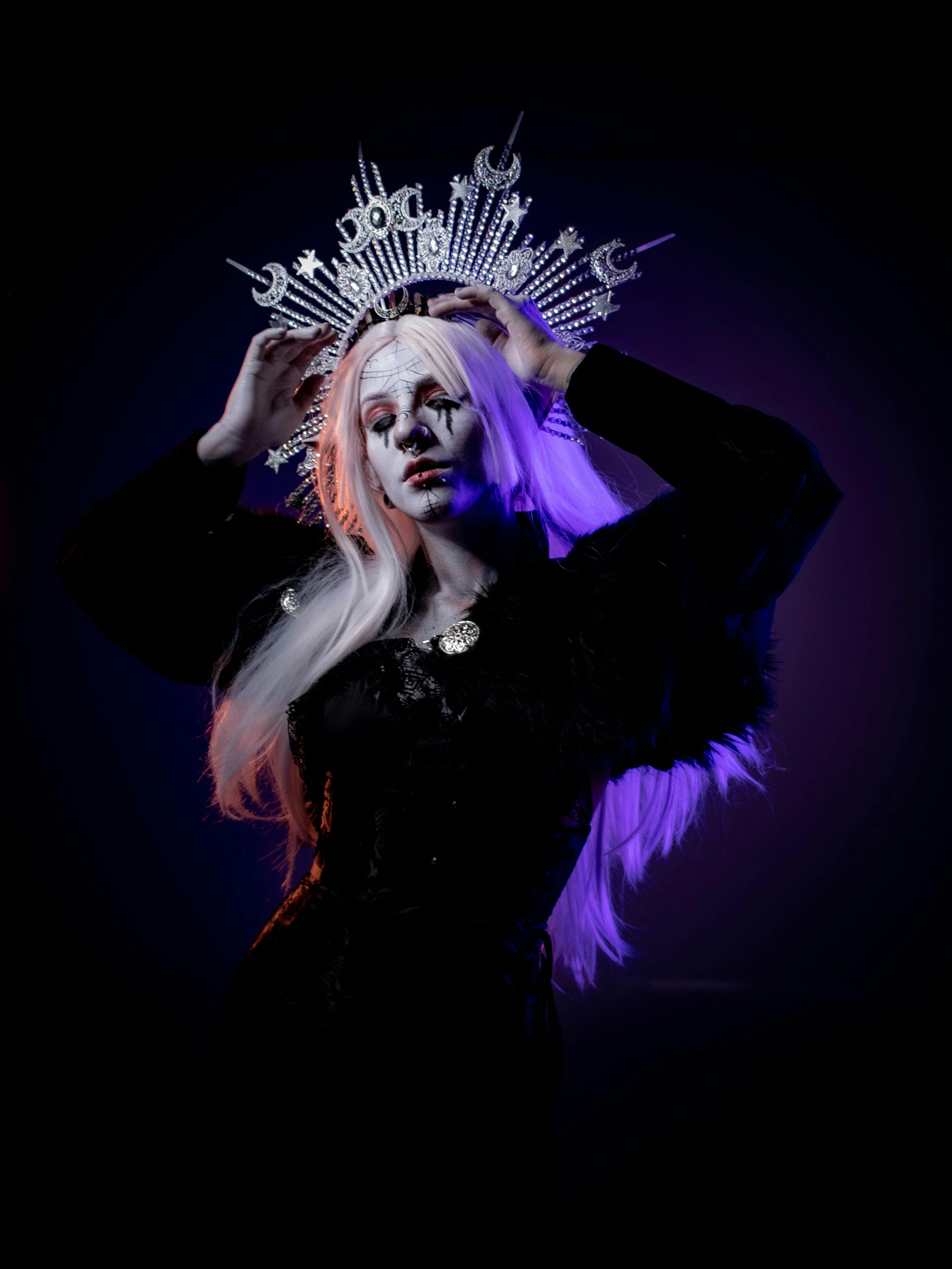 Silver Crown Photos, Download The BEST Free Silver Crown Stock Photos ...