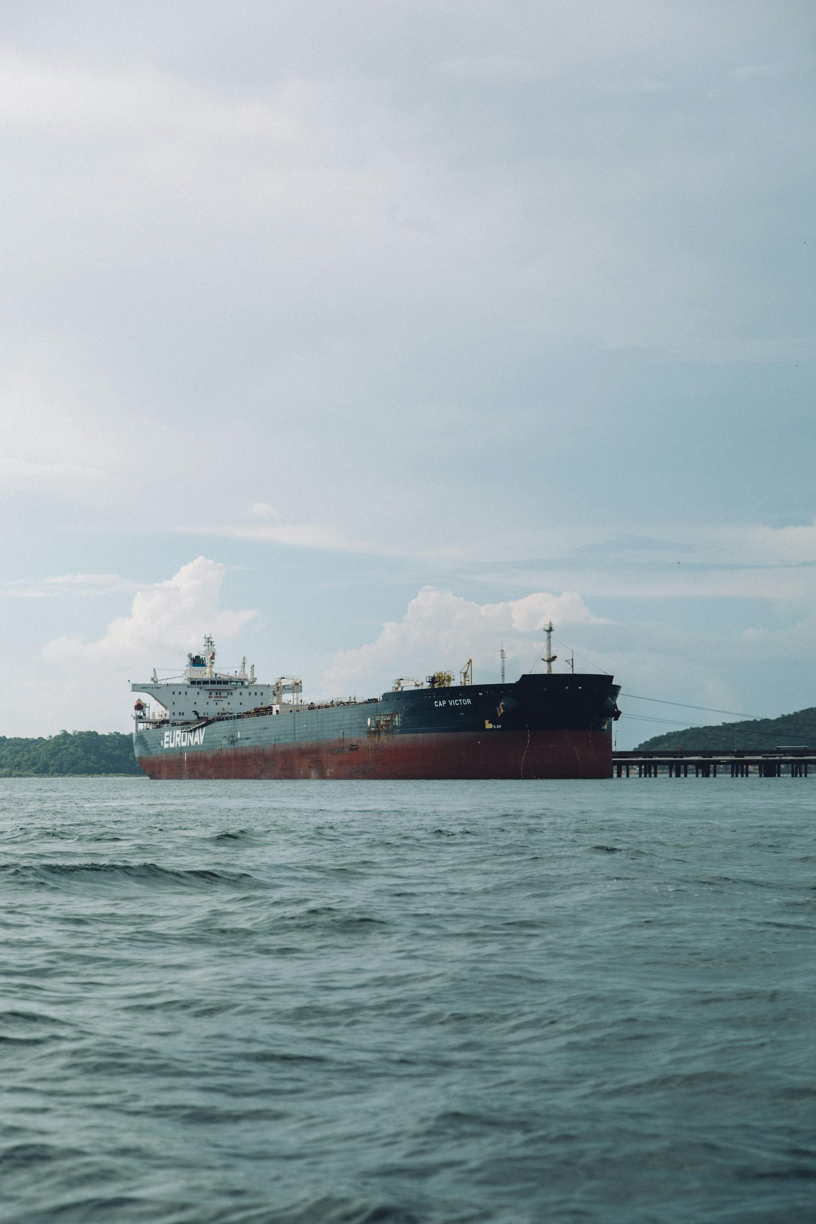 Oil Tanker Photos, Download The BEST Free Oil Tanker Stock Photos & HD ...